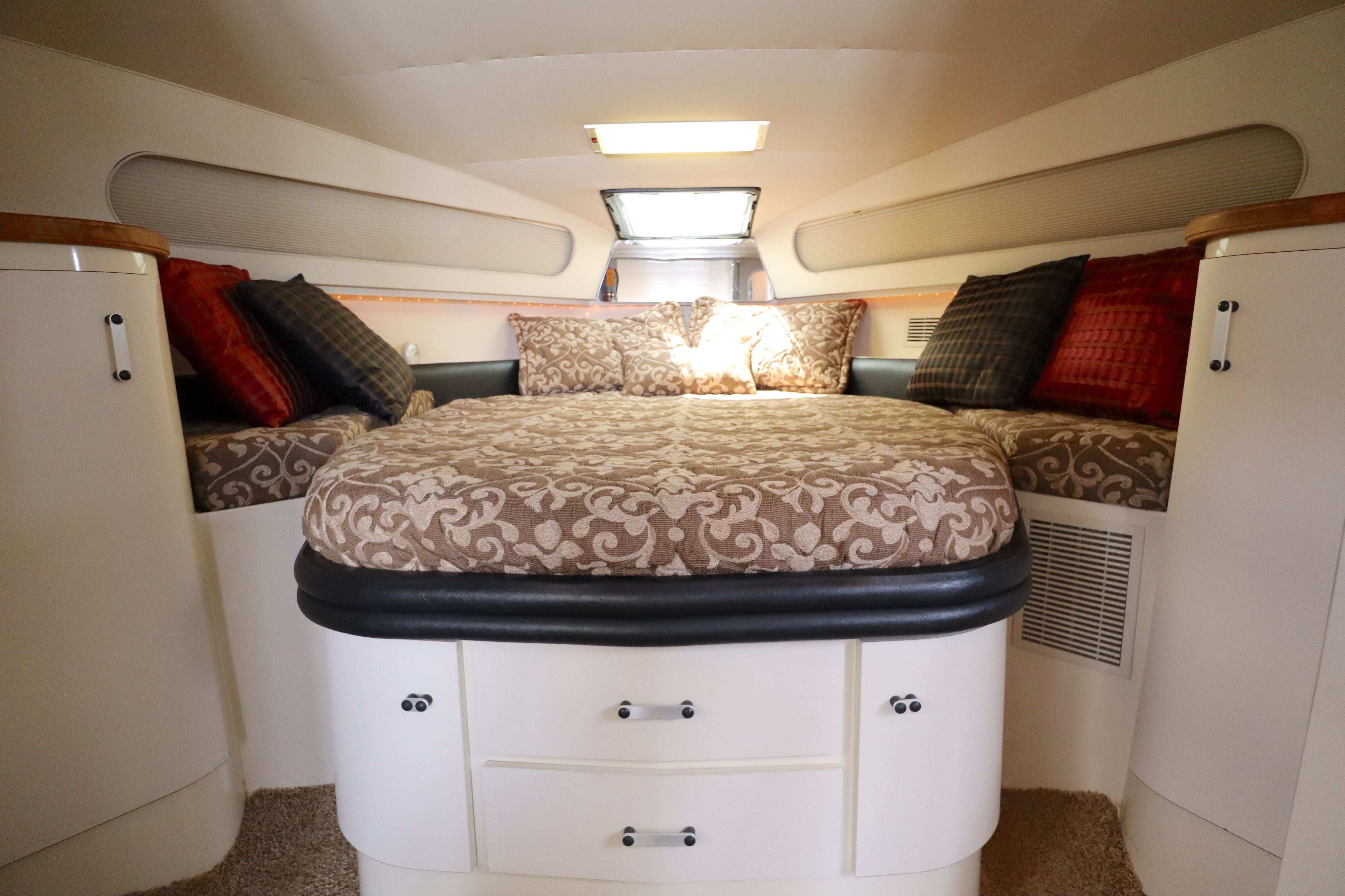 1989 Carver 34 Santego 380 - Weber Yachts