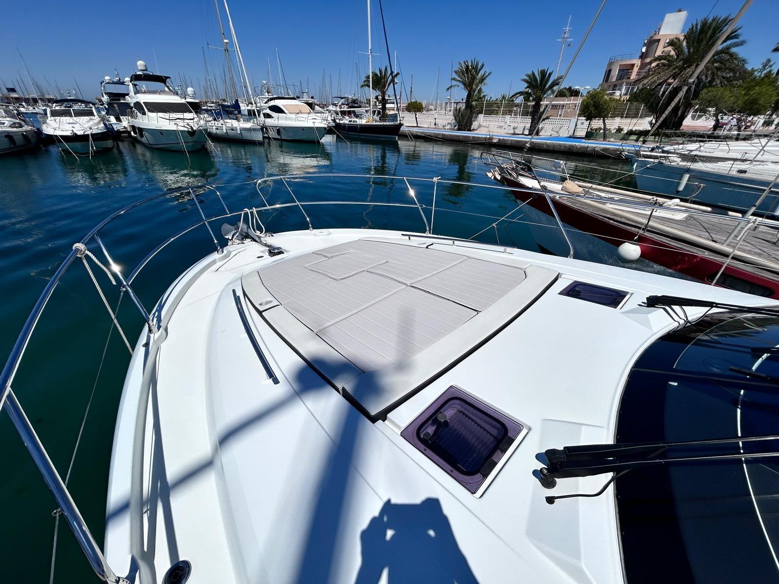 2020 Jeanneau Leader 46 Cruiser for sale - YachtWorld