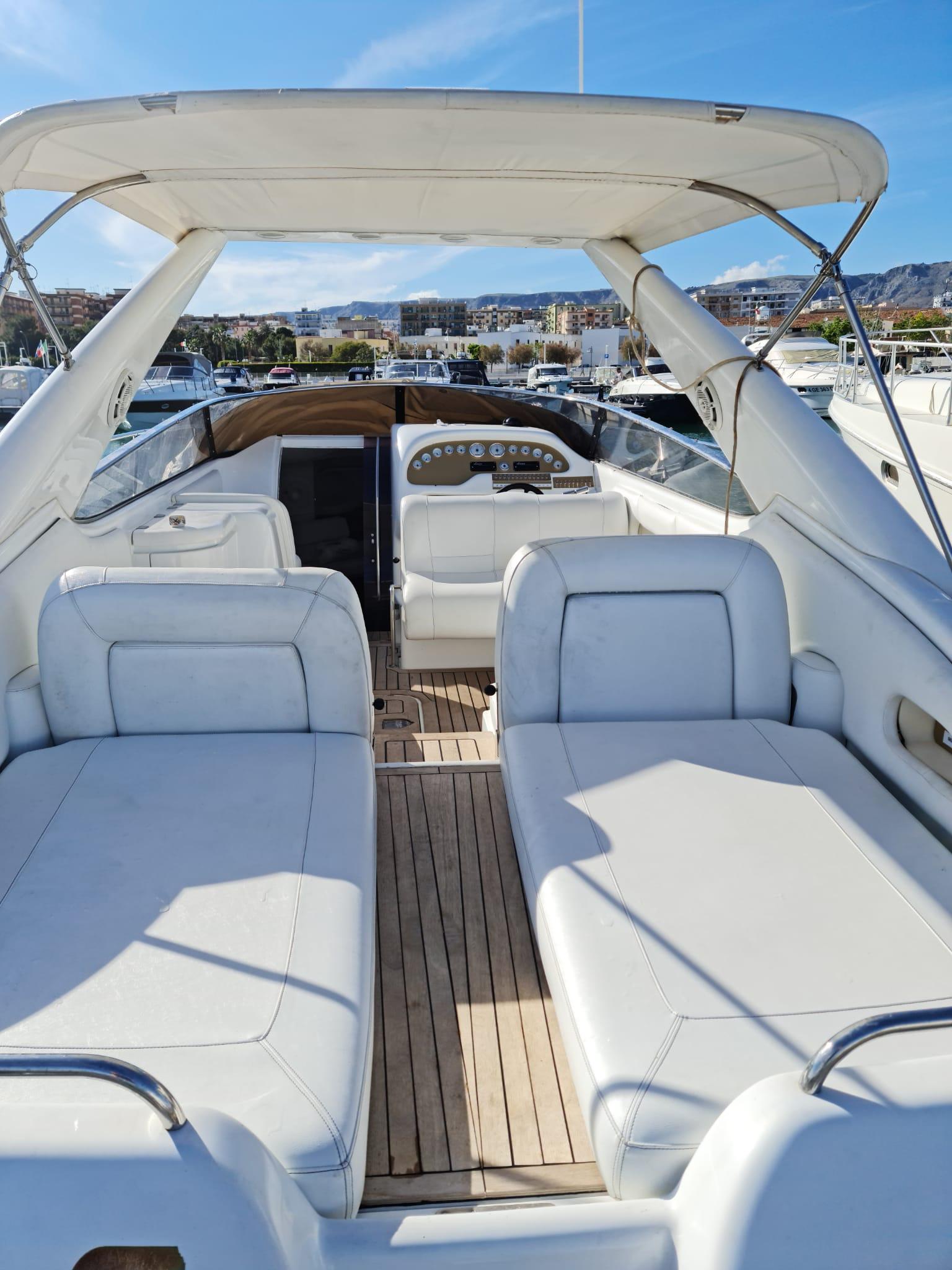 1994 Sunseeker Tomahawk 41 Expresskryssare till salu- YachtWorld