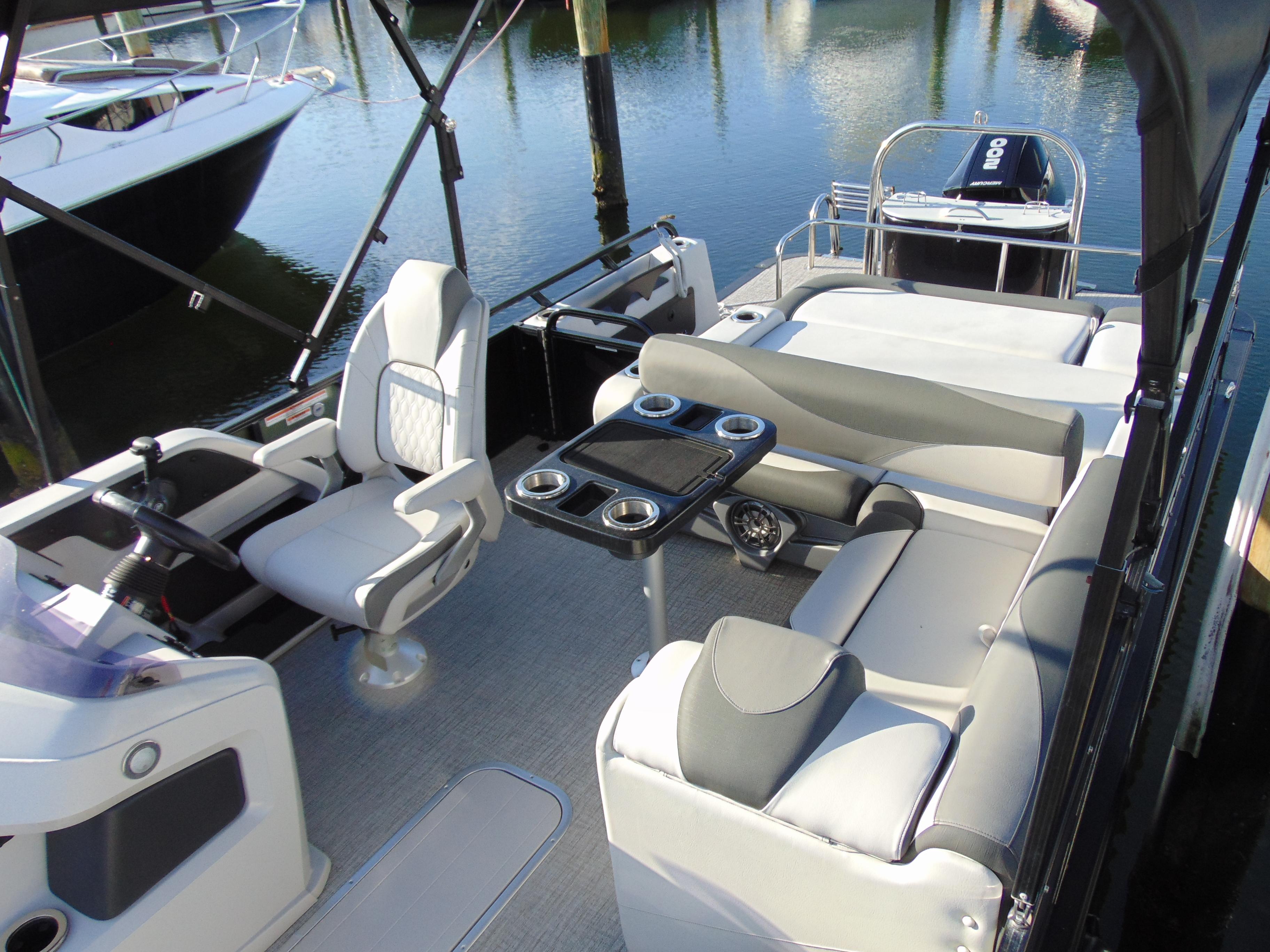 2022 Avalon LSZ Versatile Rear Lounger Pontoon for sale - YachtWorld