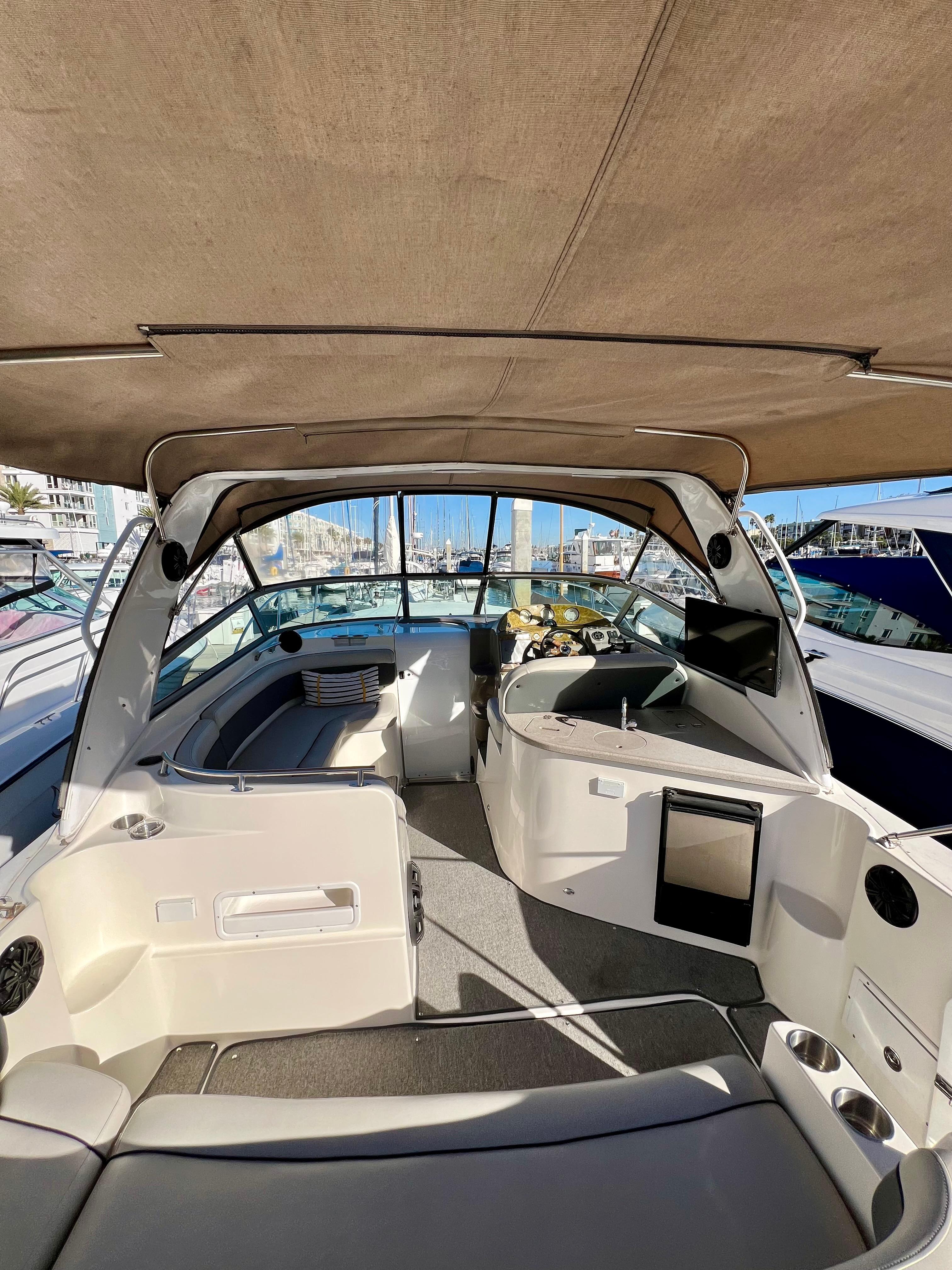 2006 Rinker 320 Express Cruiser Express Cruiser for sale - YachtWorld