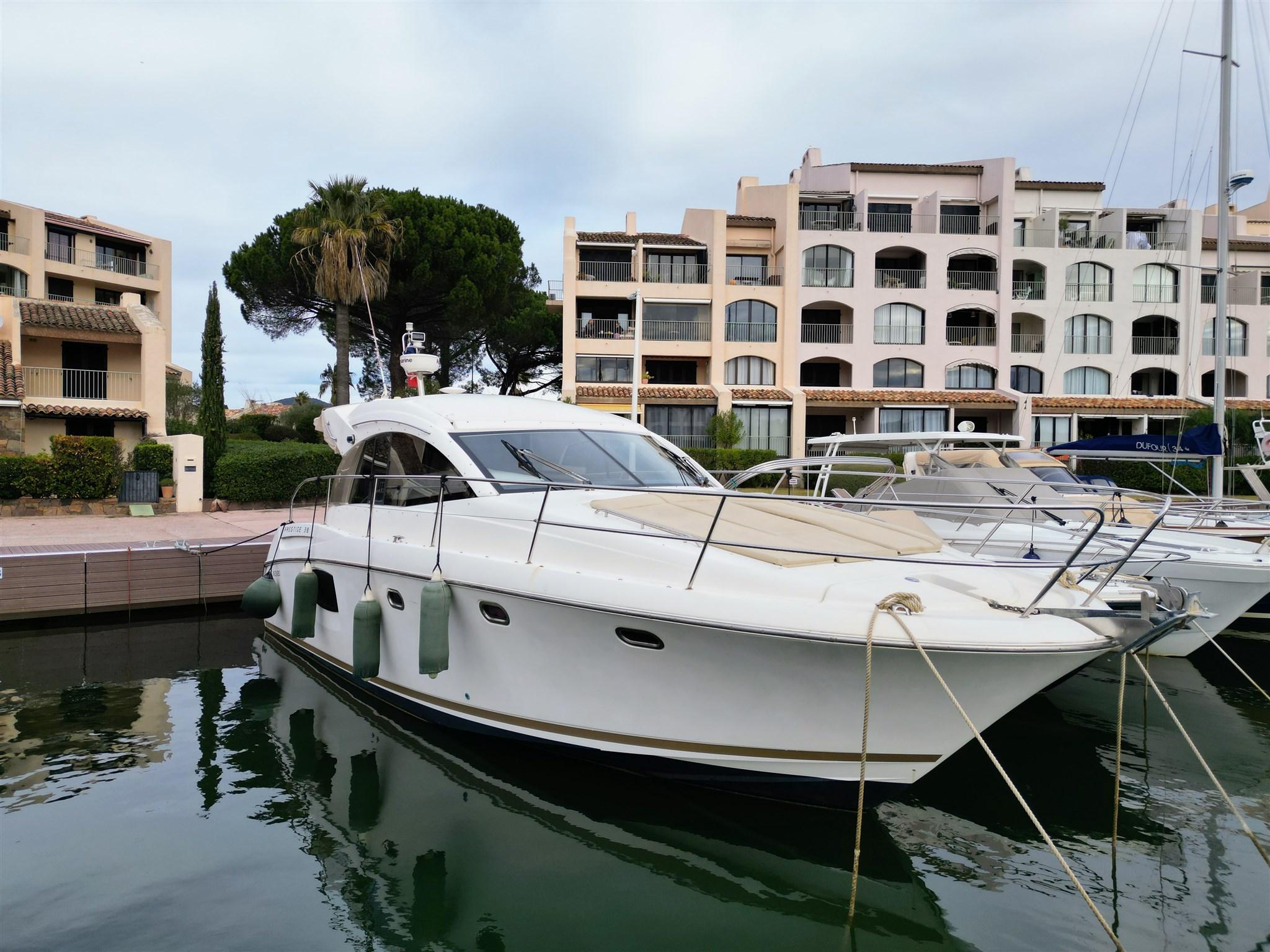 Ocasión 2010 Jeanneau Prestige 38 S. | TopBarcos.com