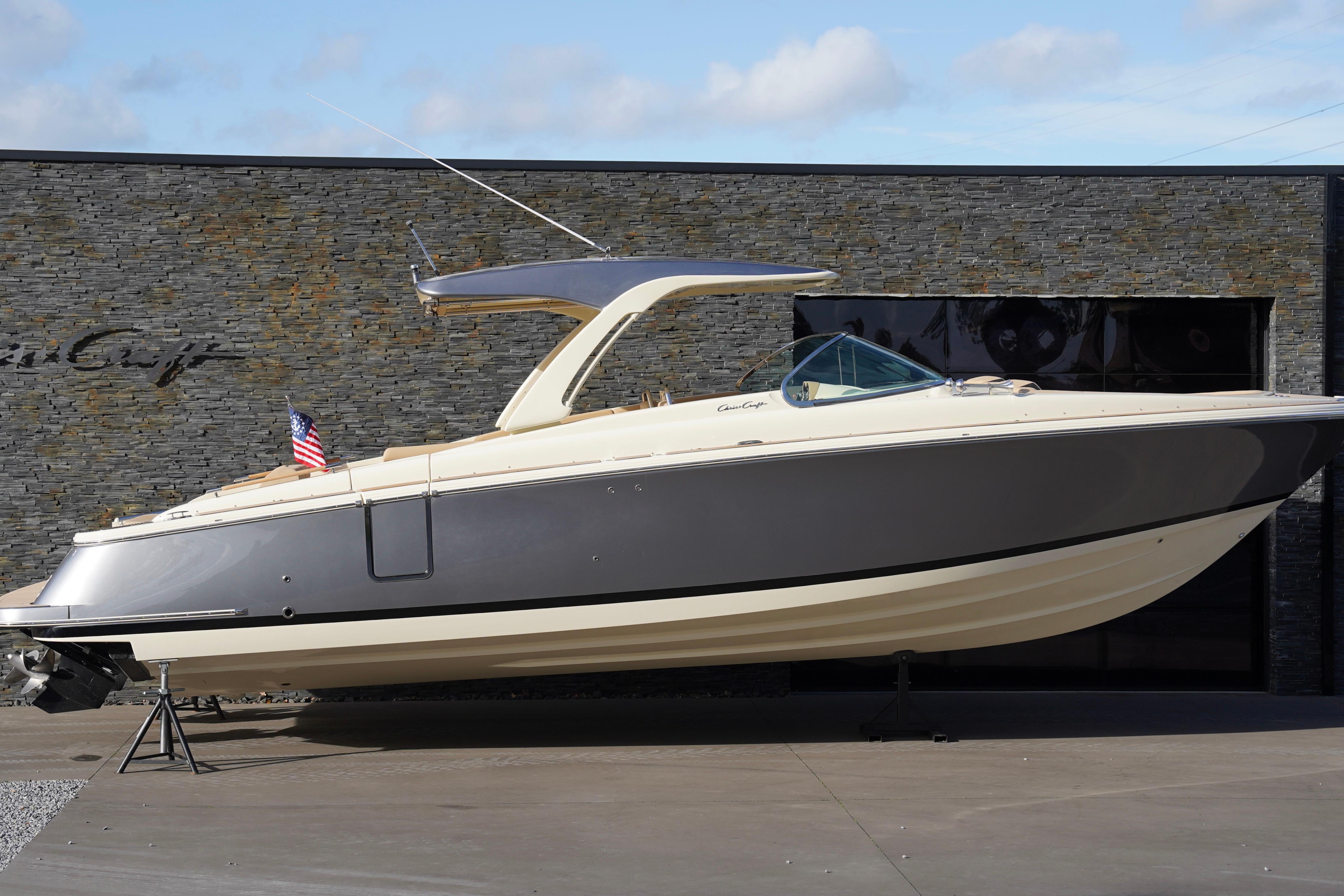 Tweedehands 2024 Chris-Craft Launch 35 GT | YachtFocus