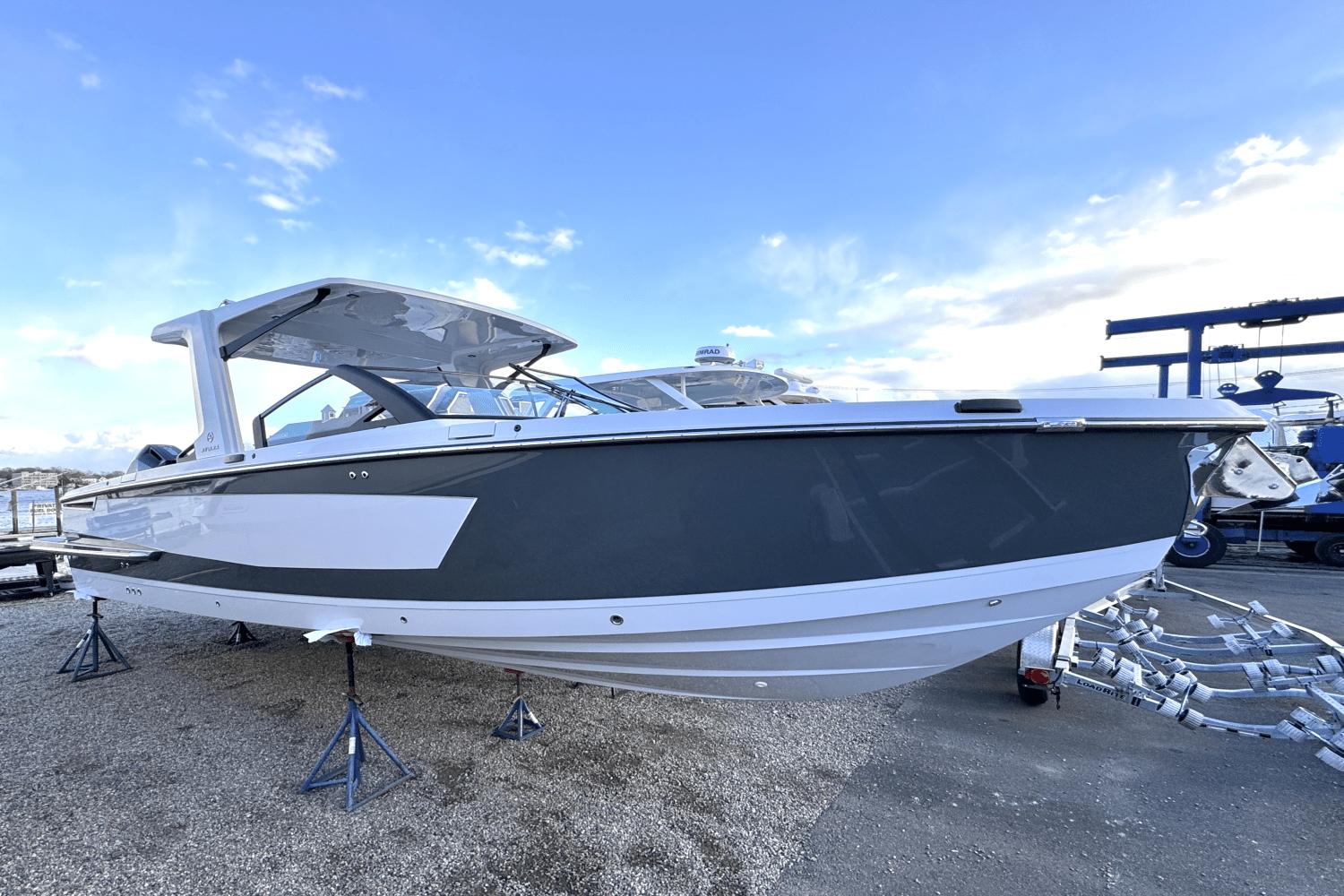 2024 Aviara AV32 Outboard Runabout for sale - YachtWorld