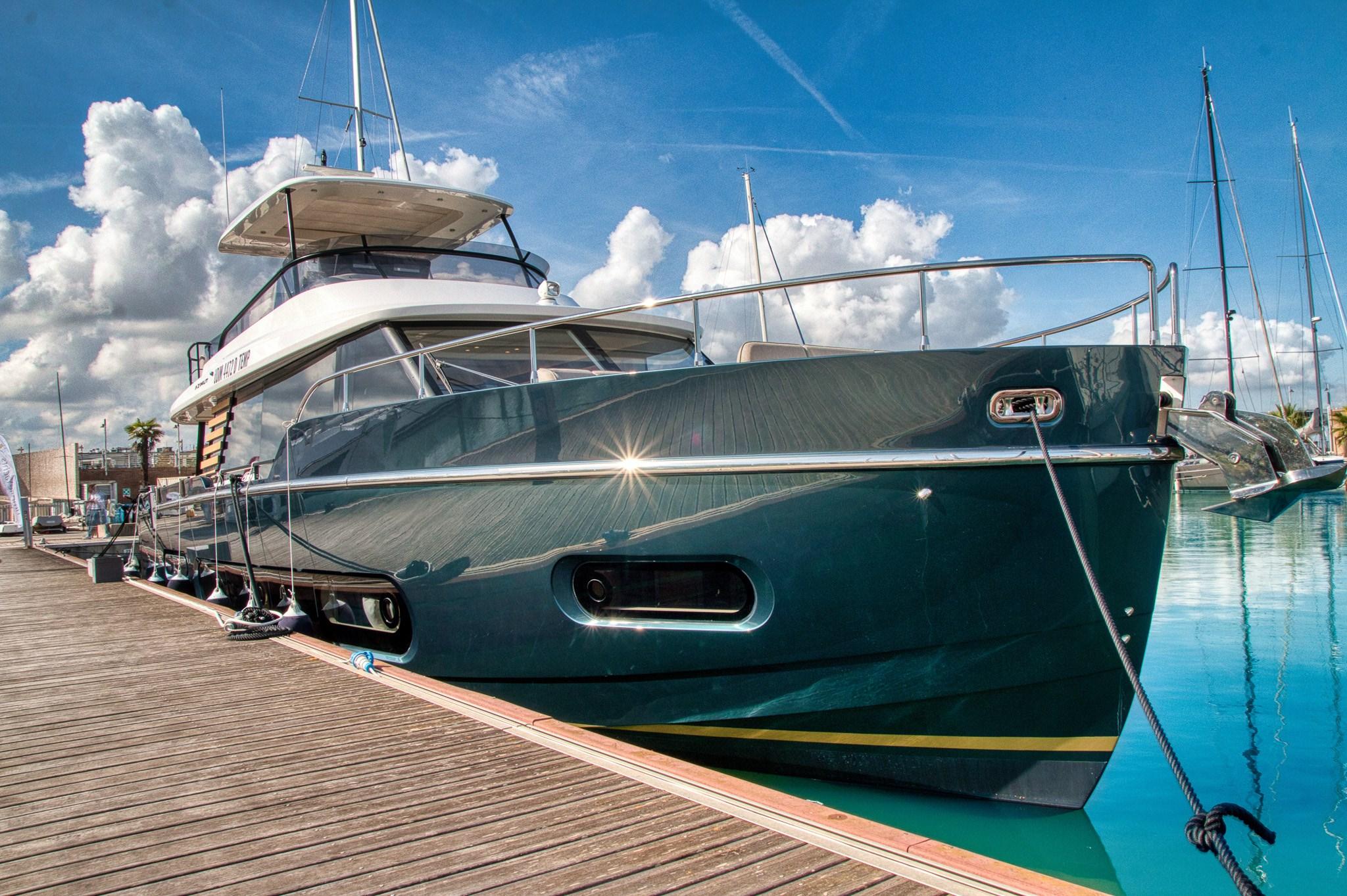 Azimut Magellano 60 | 18m | 2024 | Boats and Outboards