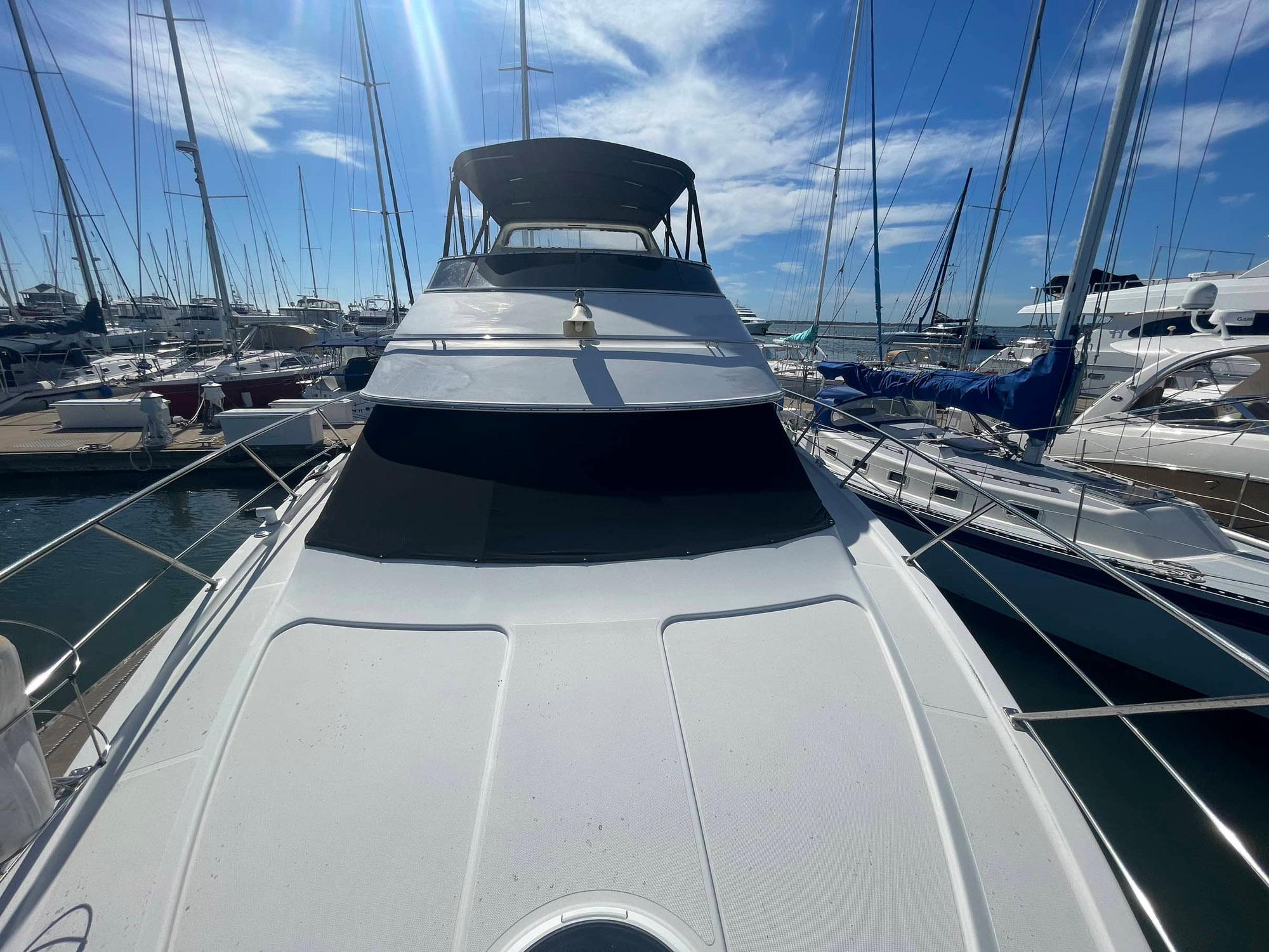 2000 Carver 396 Motor Yacht Motor Yacht for sale - YachtWorld