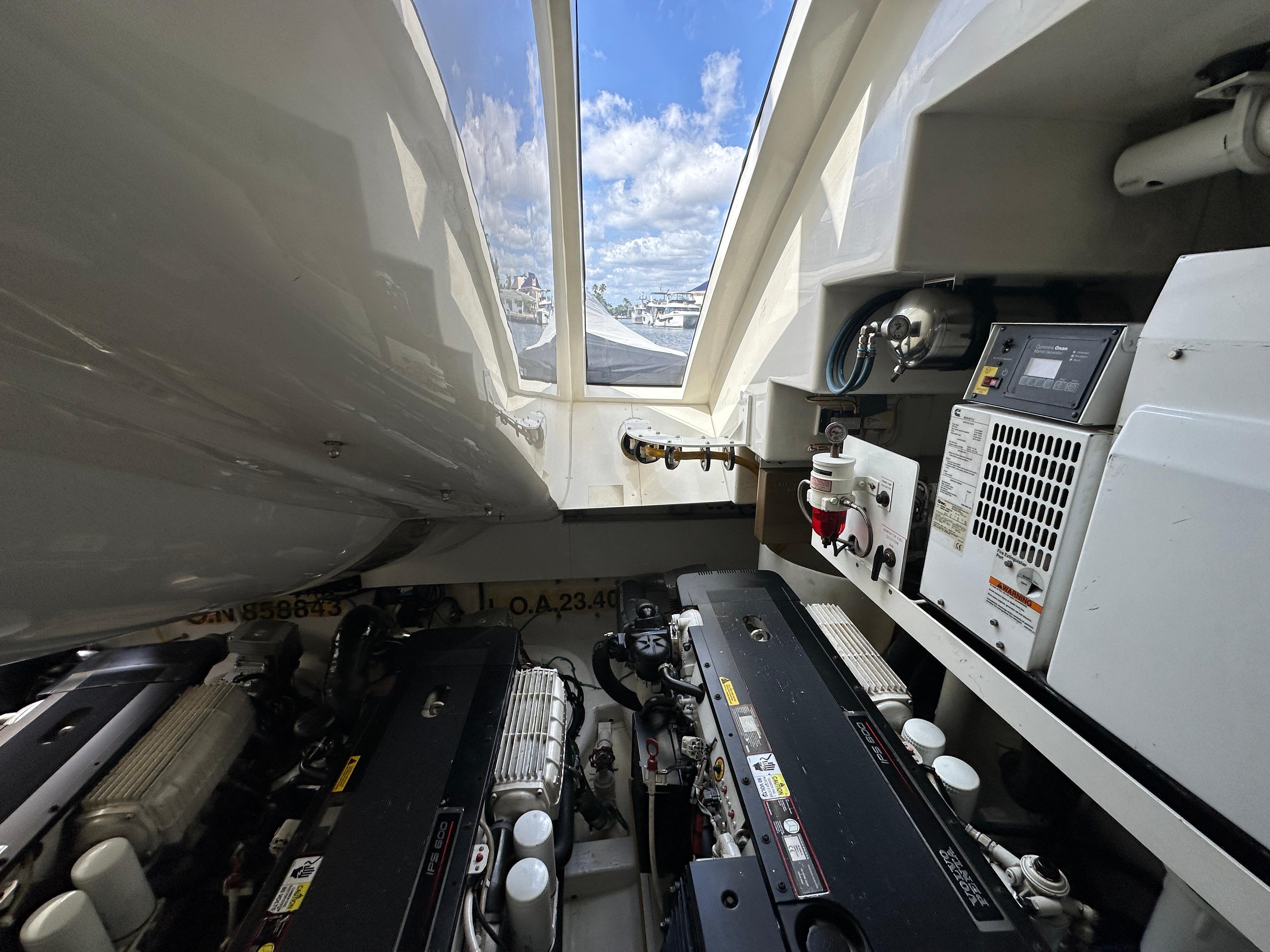 2009 Lazzara LSX 75 Motor Yachts for sale - YachtWorld