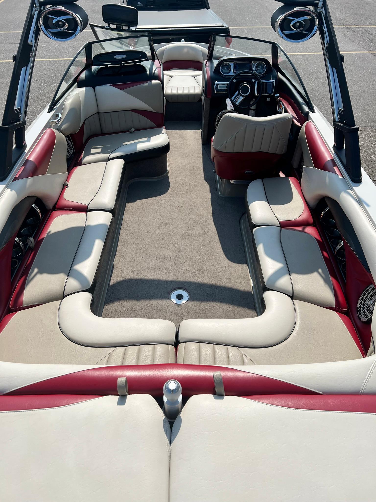 2014 Malibu Wakesetter Lsv 247 Ski and Wakeboard for sale - YachtWorld