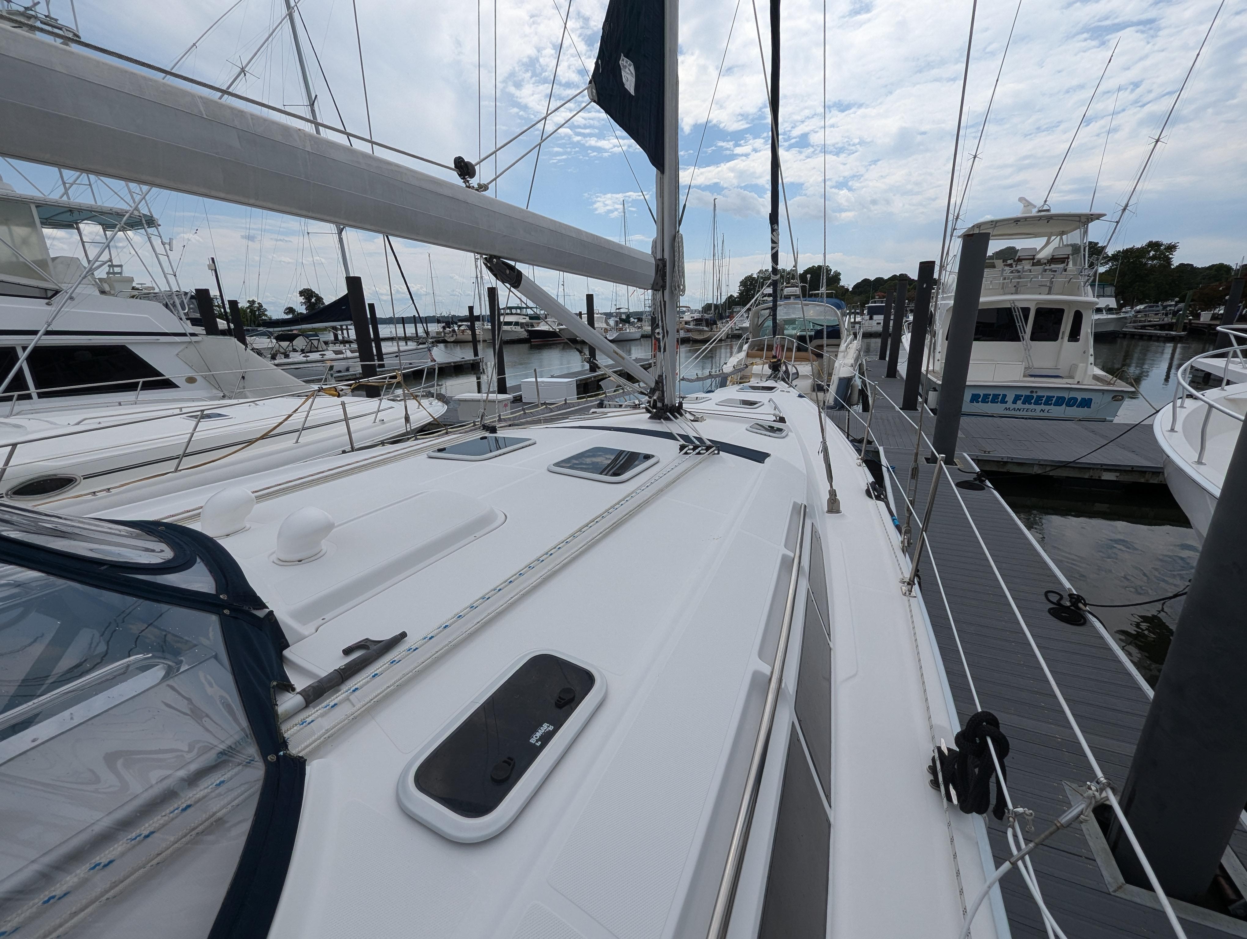 2011 Hunter 50 Aft Cockpit Sloop for sale - YachtWorld