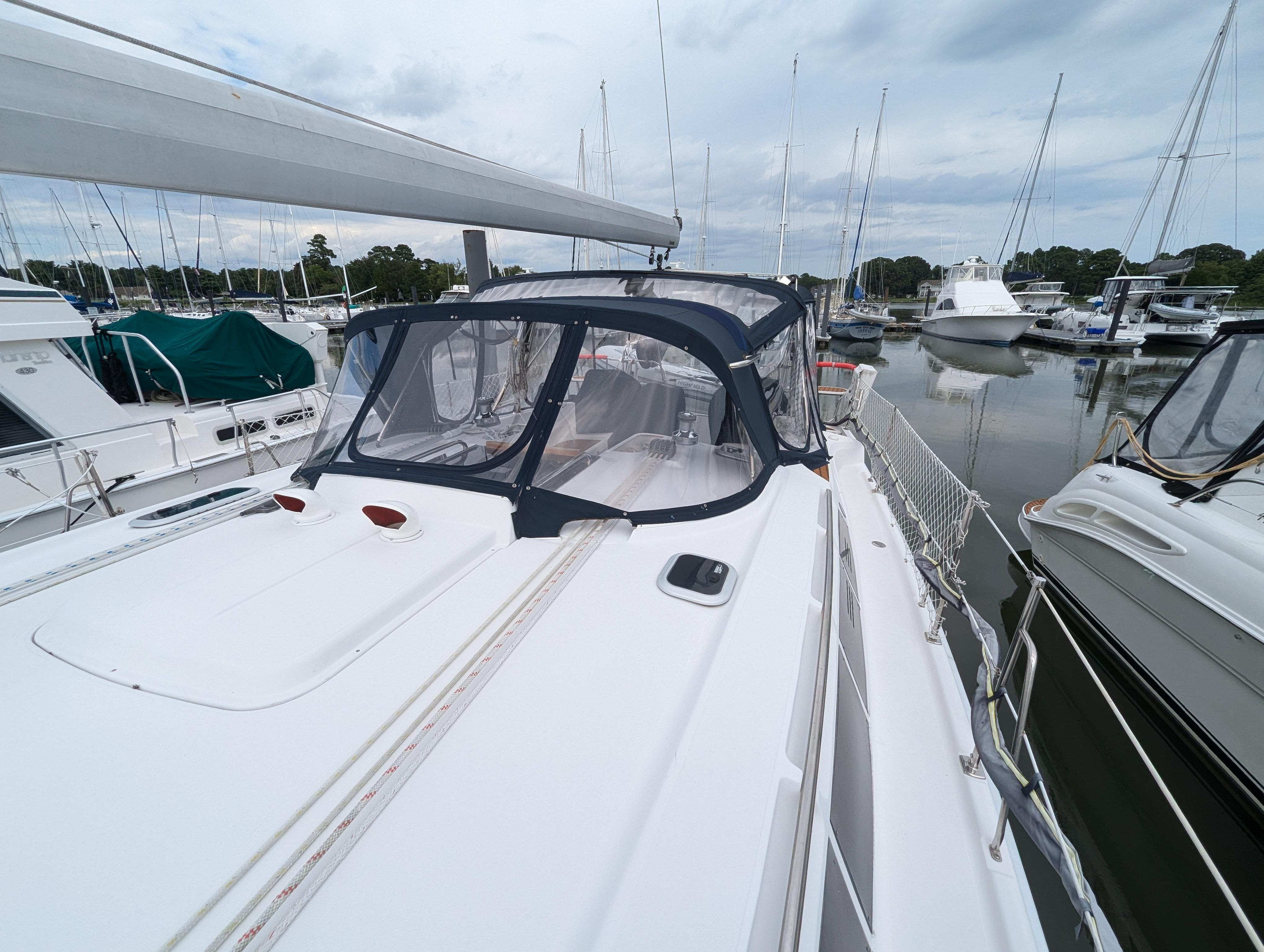 2011 Hunter 50 Aft Cockpit Sloop for sale - YachtWorld