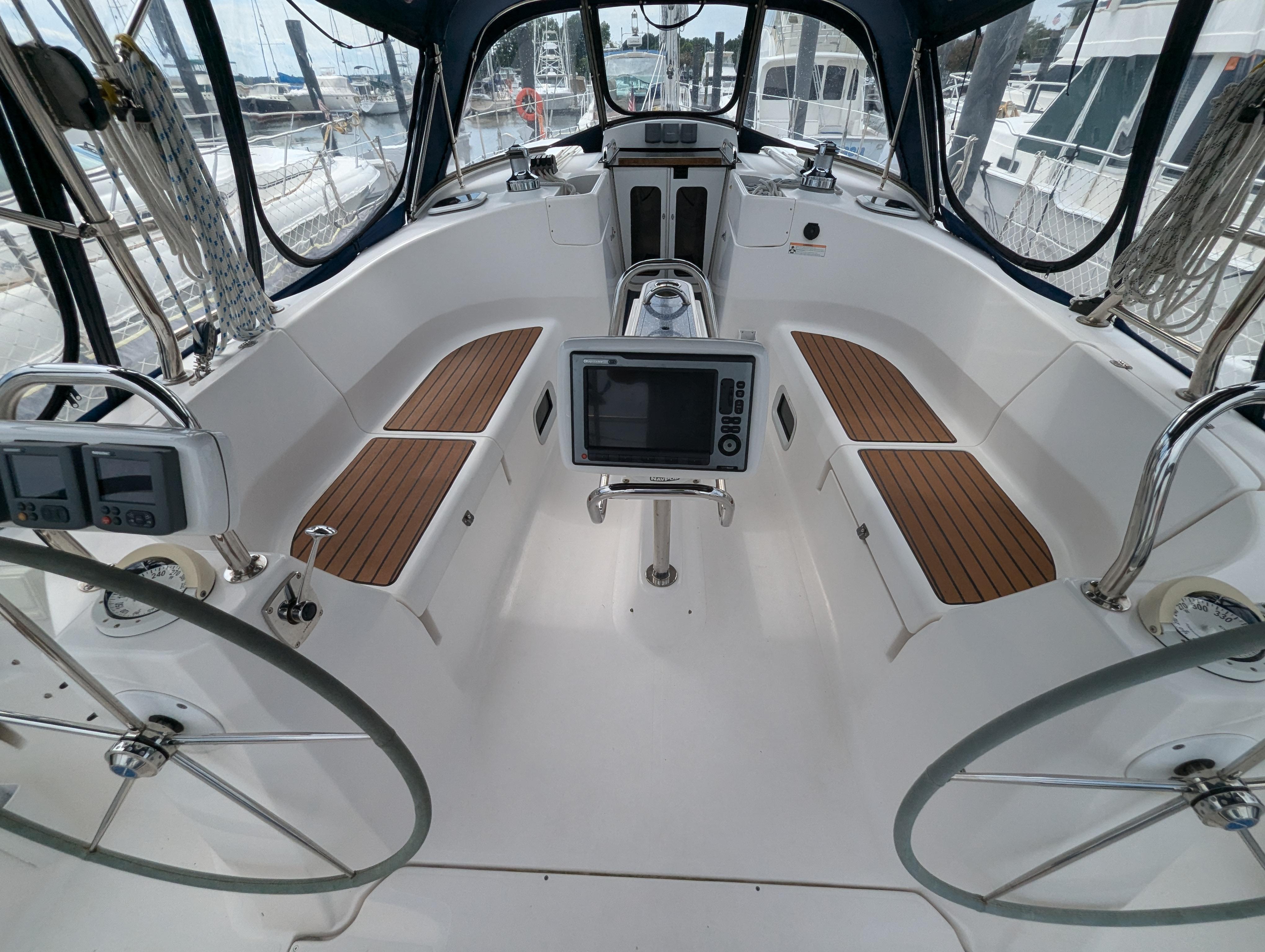 2011 Hunter 50 Aft Cockpit Sloop for sale - YachtWorld