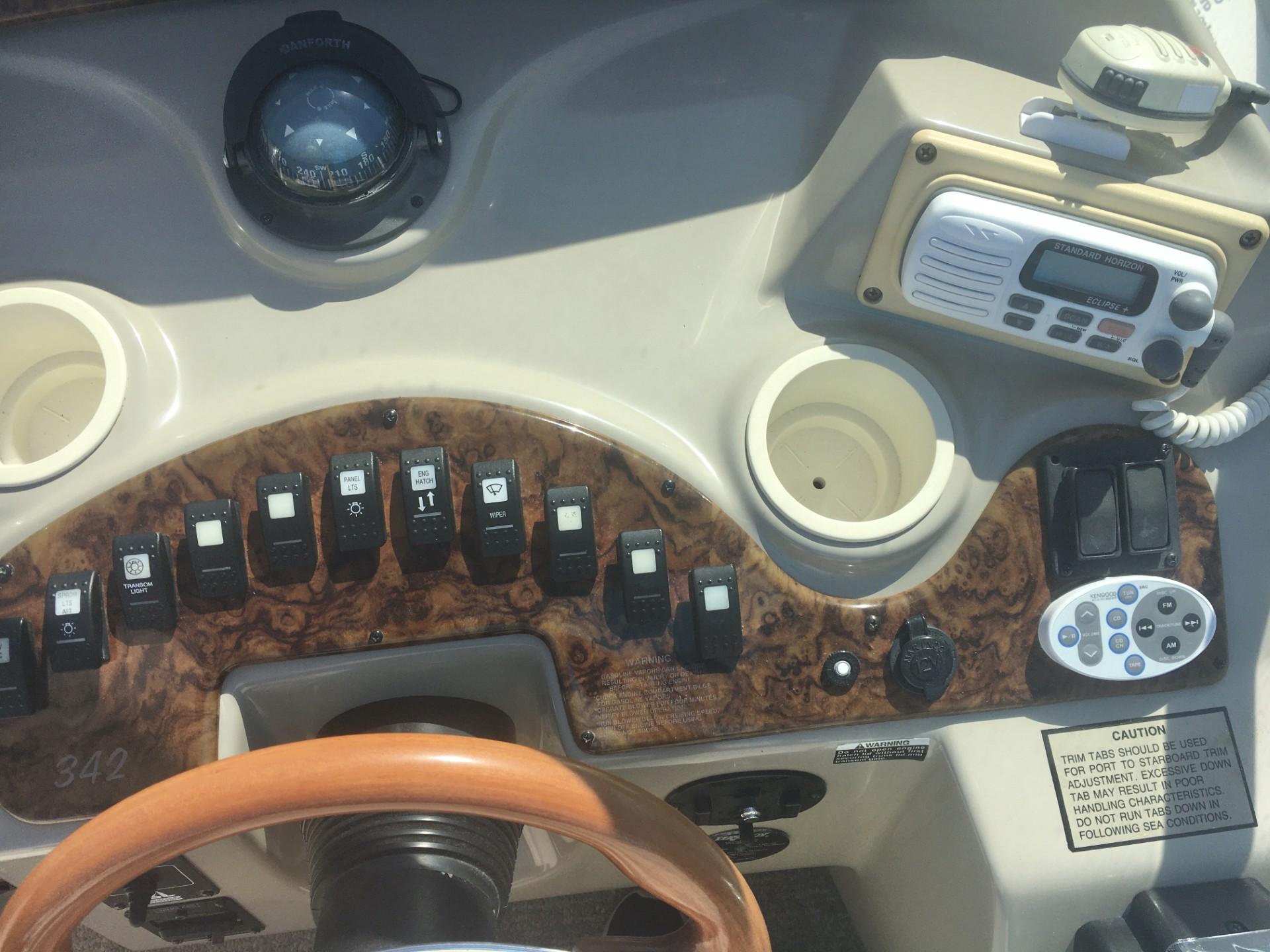 2003 Rinker 342 Fiesta Vee Express Cruiser for sale - YachtWorld