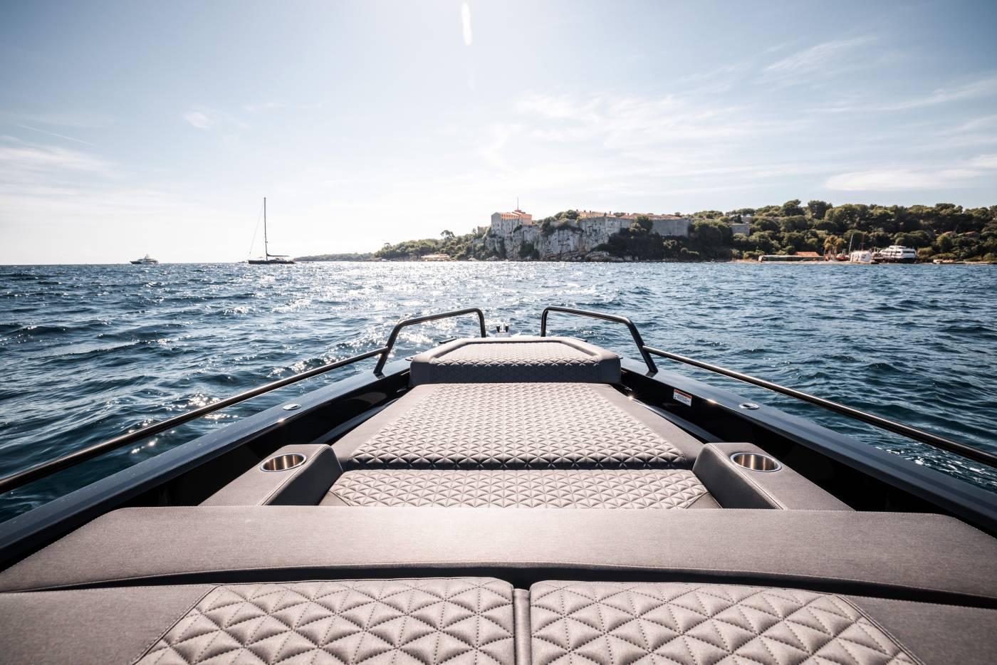 2023 Axopar Brabus Shadow 900 XC Cross Cabin Black Ops Signature ...