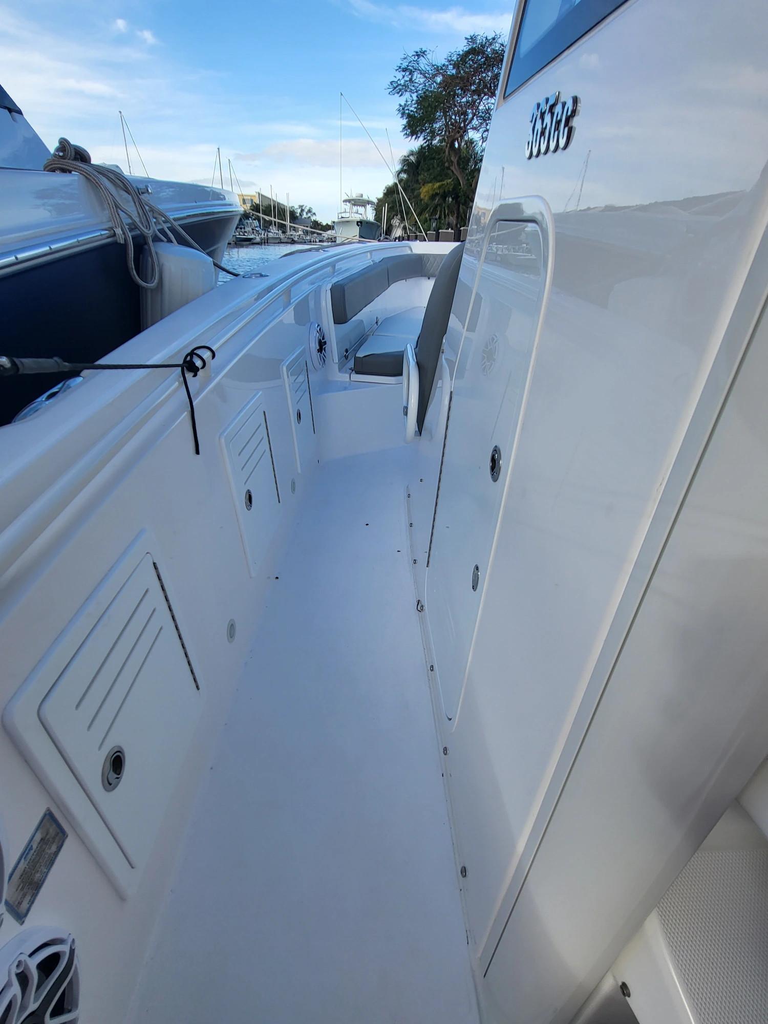 2024 Everglades 365 CC Center Console for sale - YachtWorld