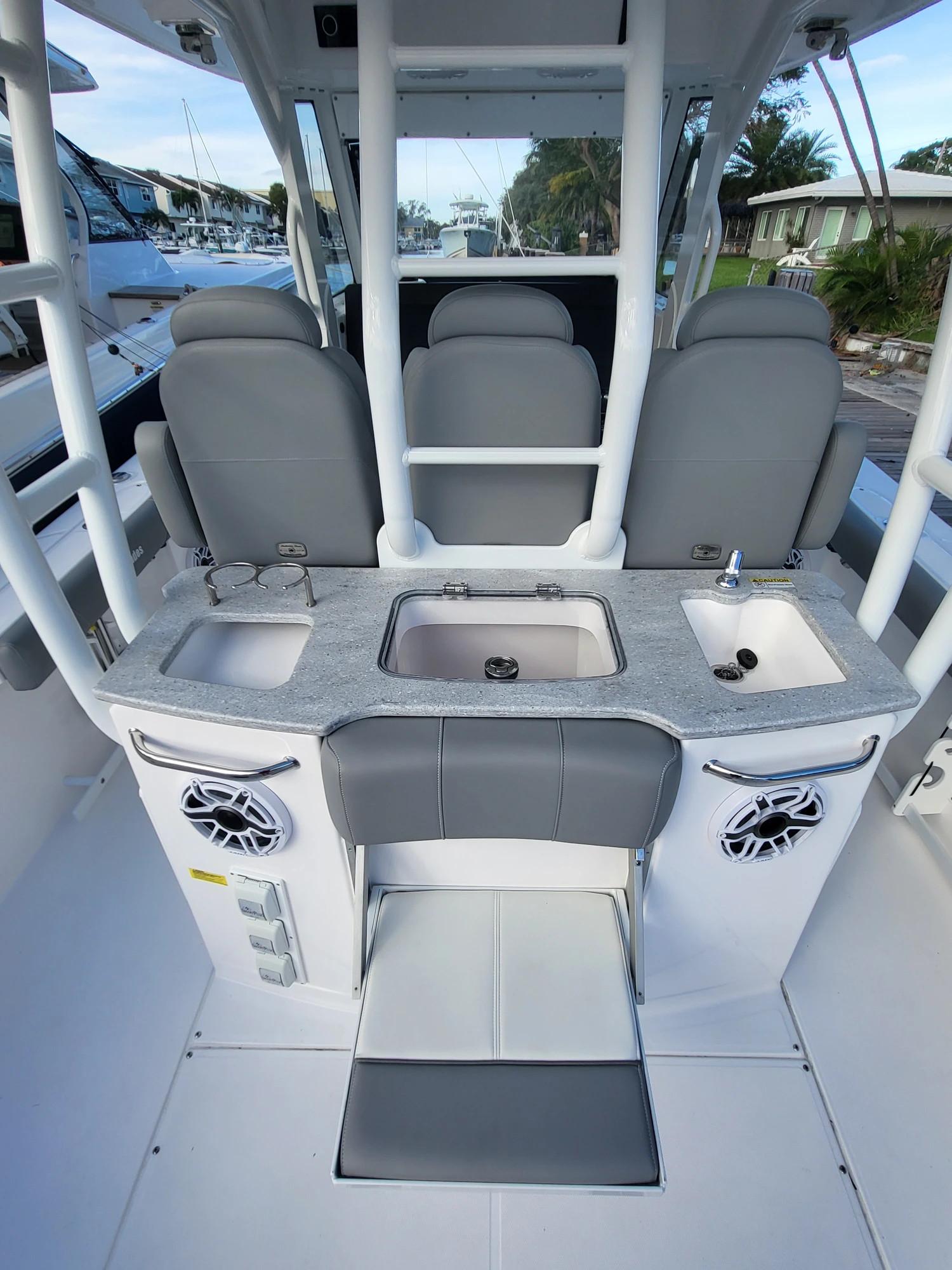 2024 Everglades 365 CC Center Console for sale - YachtWorld