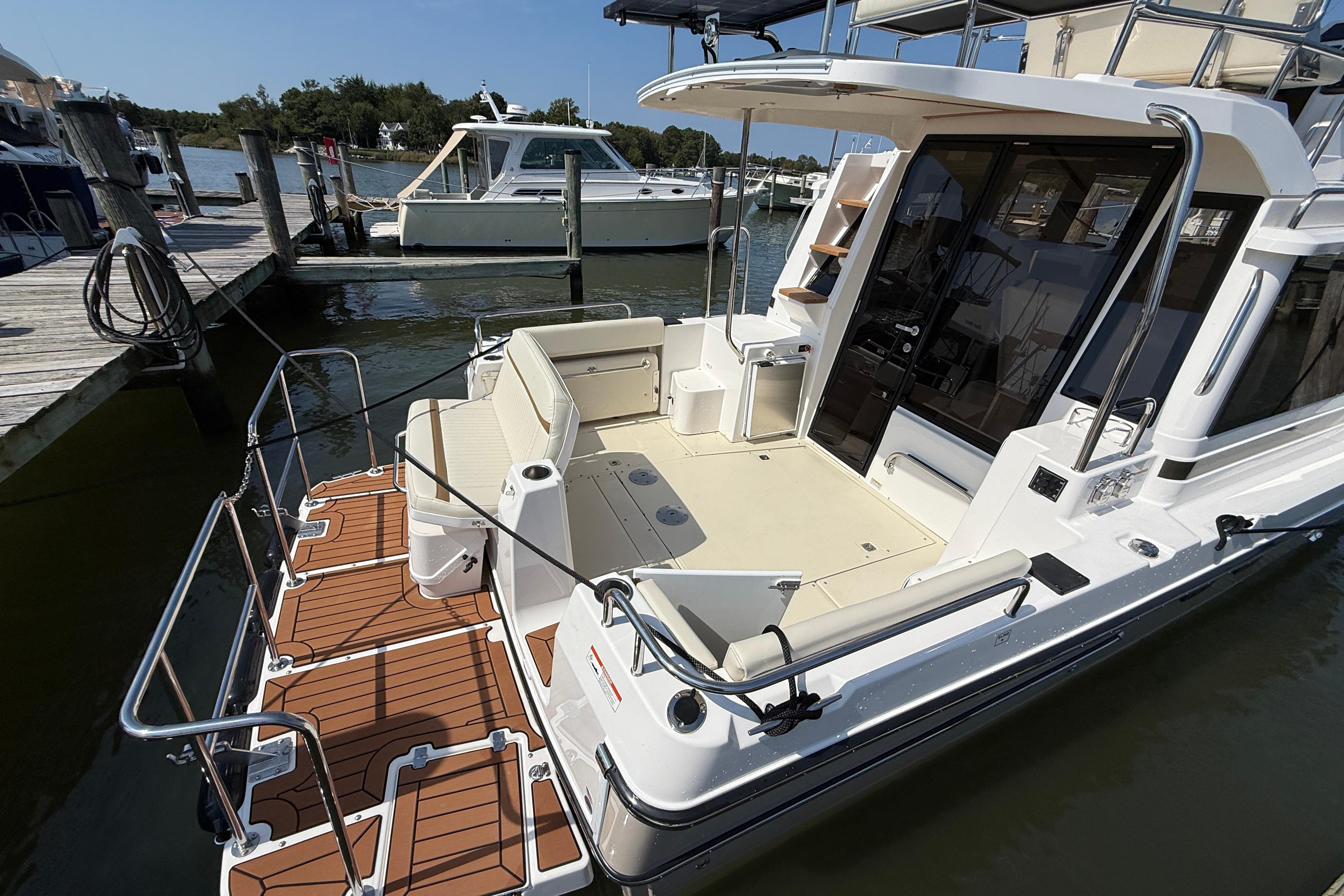 2026 Ranger Tugs R-29 CB Trawler Kaufen - YachtWorld