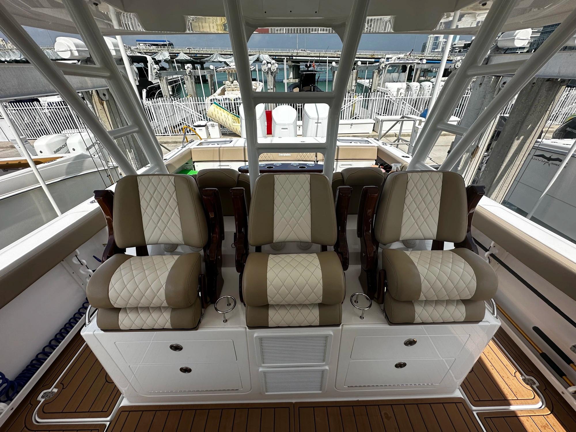 2023 Everglades 455 CC Centre Console for sale - YachtWorld