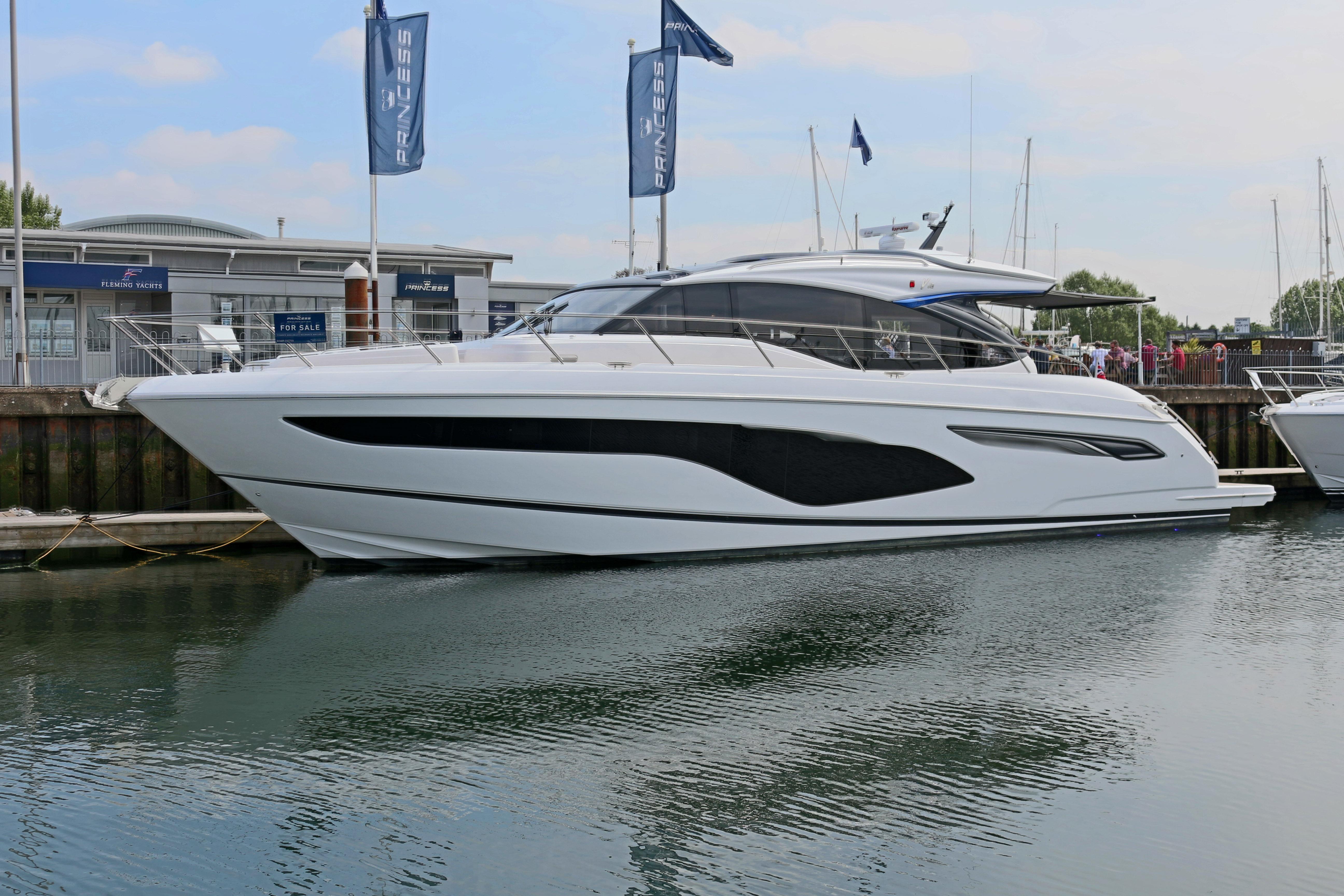 2018 Princess V60 Sportboot Kaufen - YachtWorld