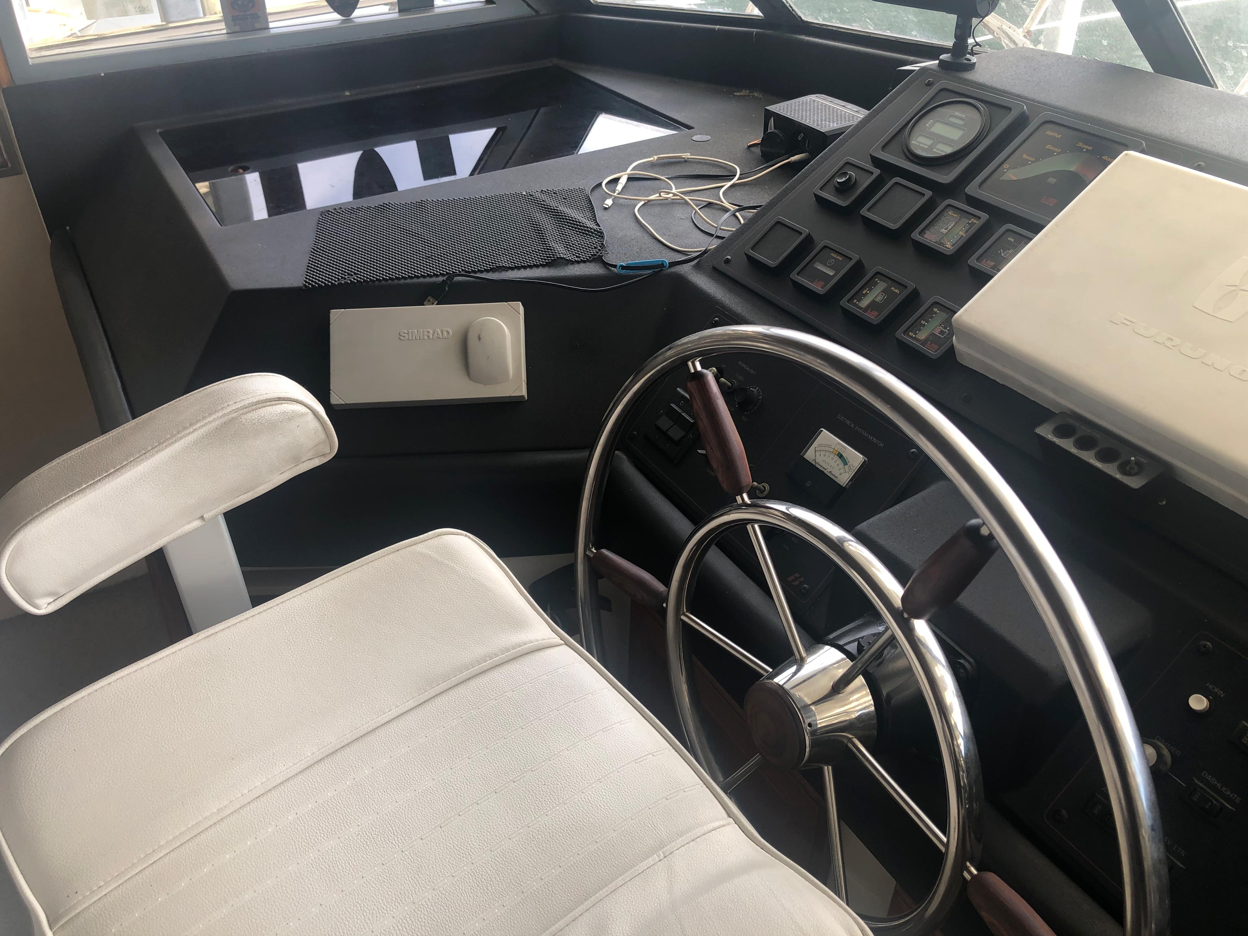 1986 Bayliner 4550/4588 Motoryacht Motor Yacht for sale - YachtWorld