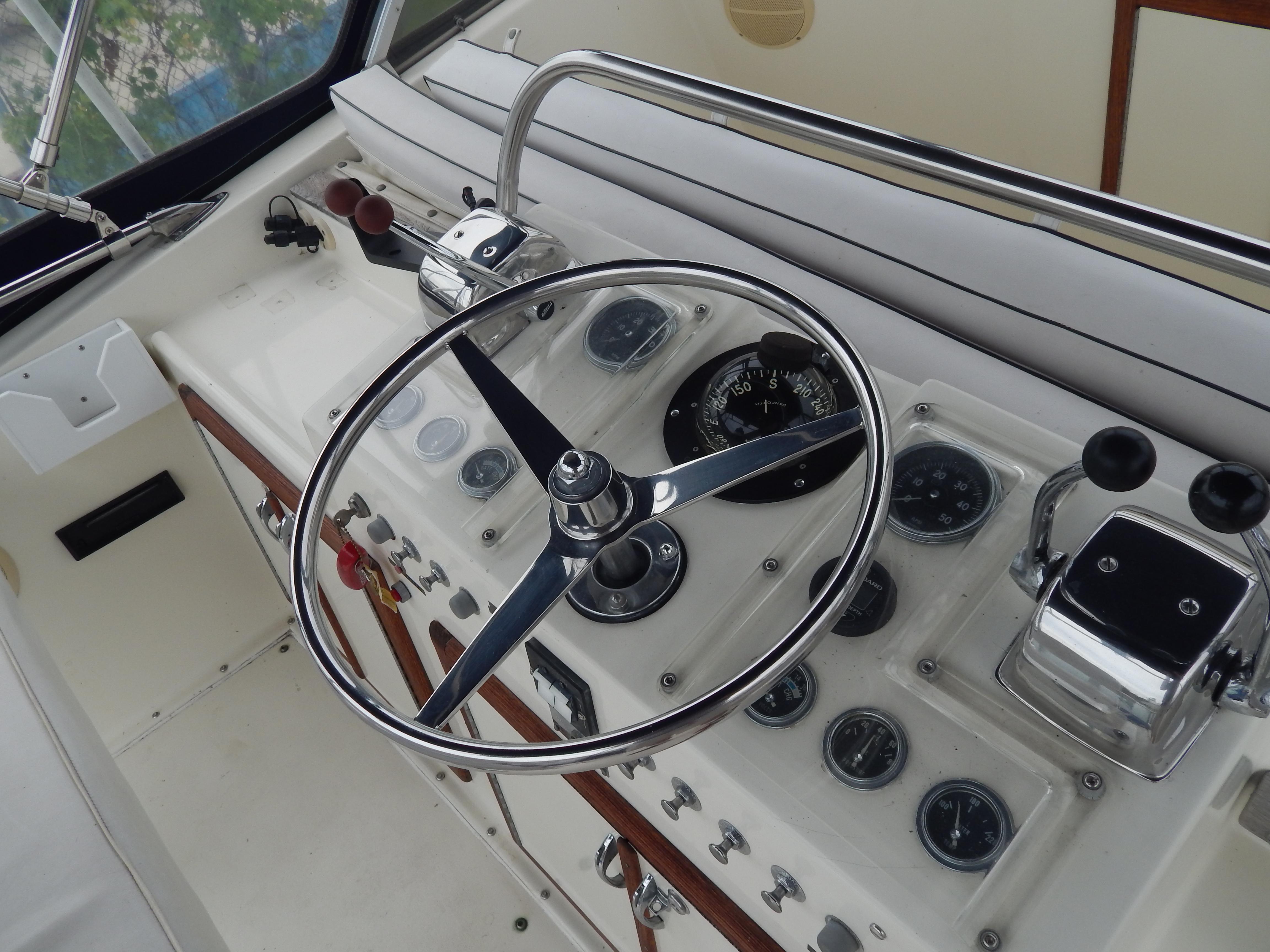 1972 Hatteras 38 Convertible Convertible for sale - YachtWorld
