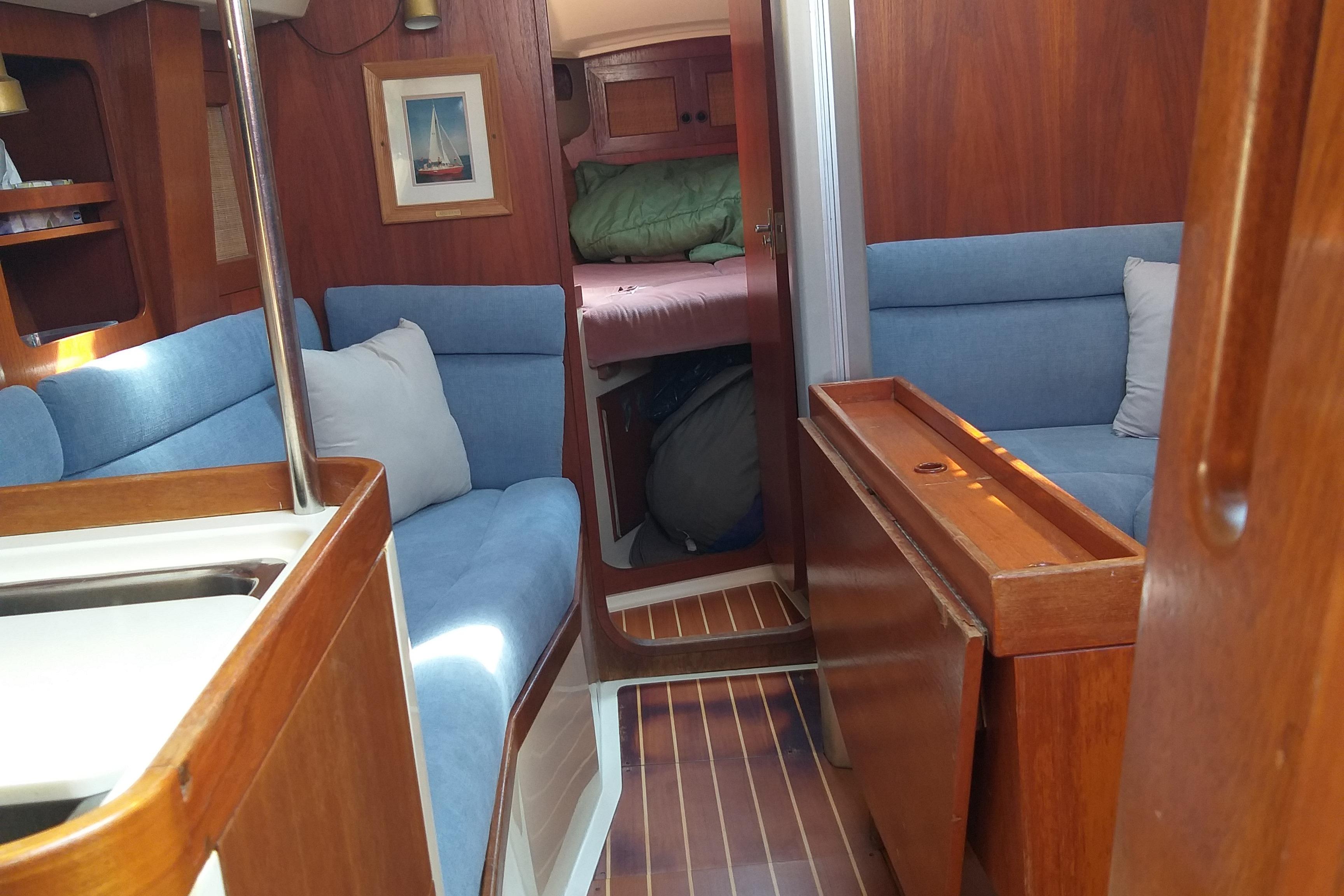 1988 CS 36 Merlin Racer/Cruiser for sale - YachtWorld