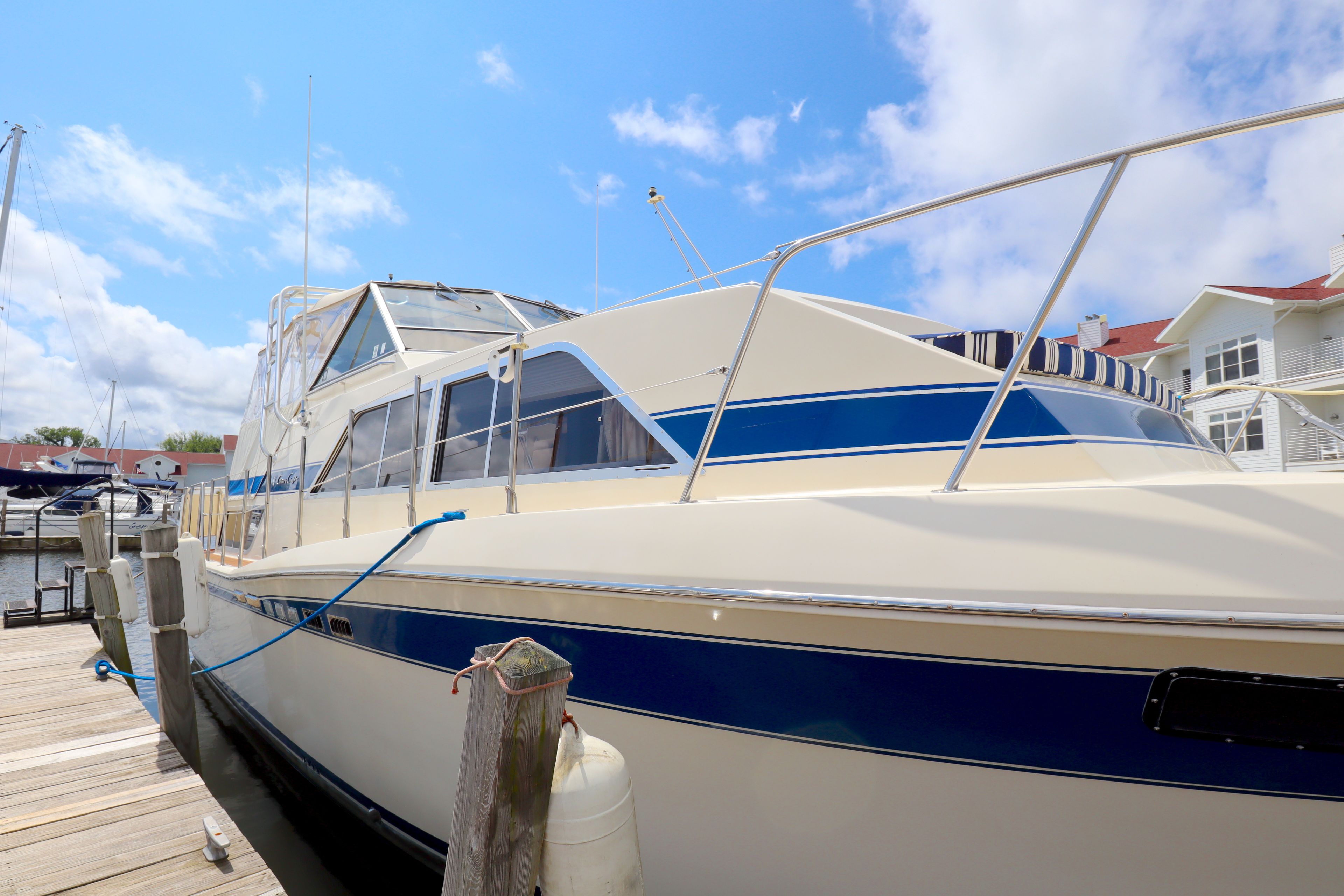 1984 Chris-Craft 381 Catalina - Weber Yachts