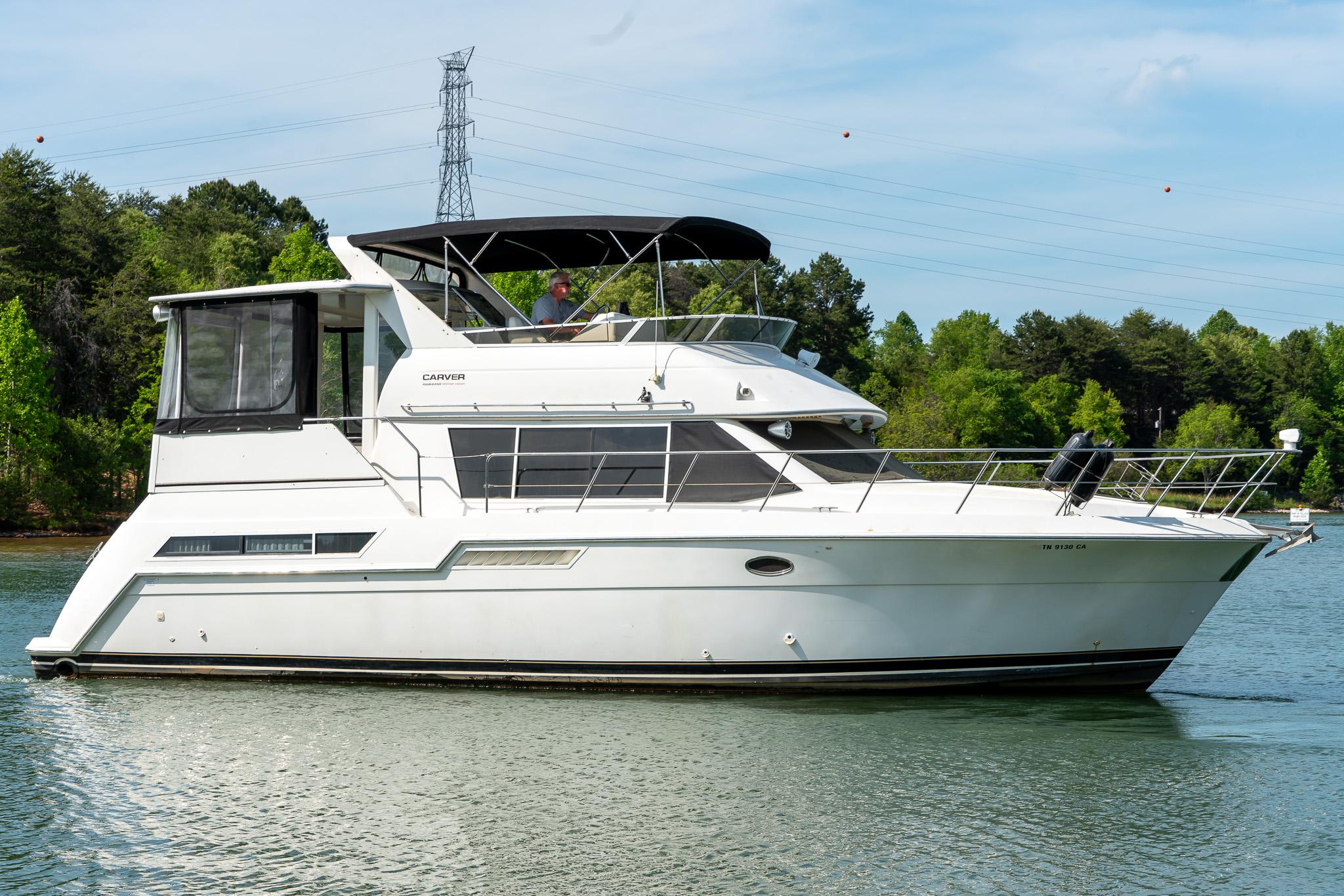 1997 Carver 405 Aft Cabin Motoryacht Aft Cabin for sale - YachtWorld