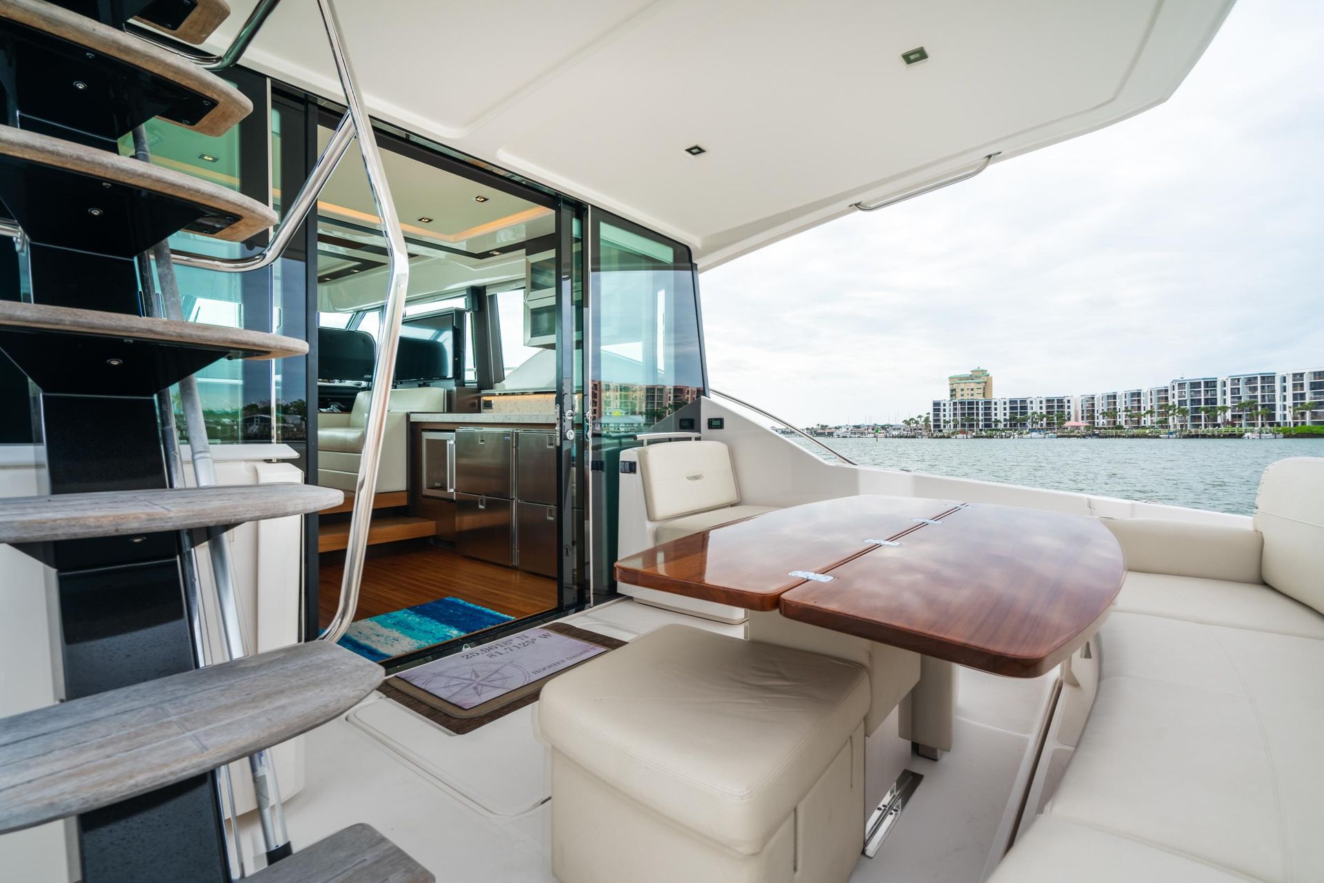 2018 Tiara Yachts 53 Flybridge - Weber Yachts