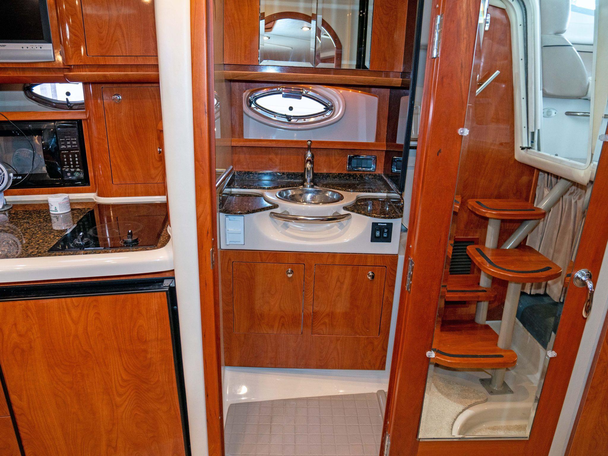 2006 Four Winns 348 Vista Express Cruiser for sale - YachtWorld