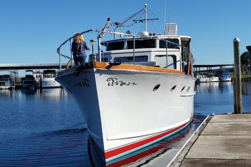 1956 Trumpy 55' Cockpit Cruiser Motoryacht Klassische Motorboote Kaufen ...
