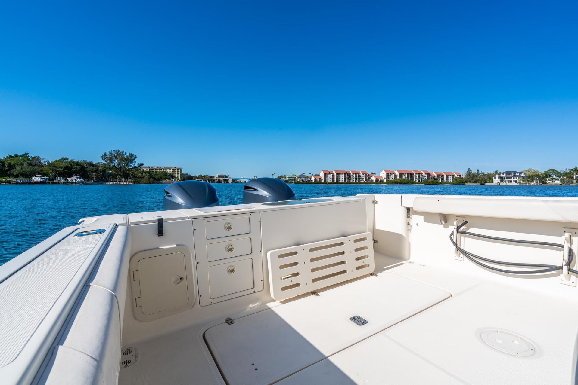 2005 Pursuit 3070 Center Console - Weber Yachts