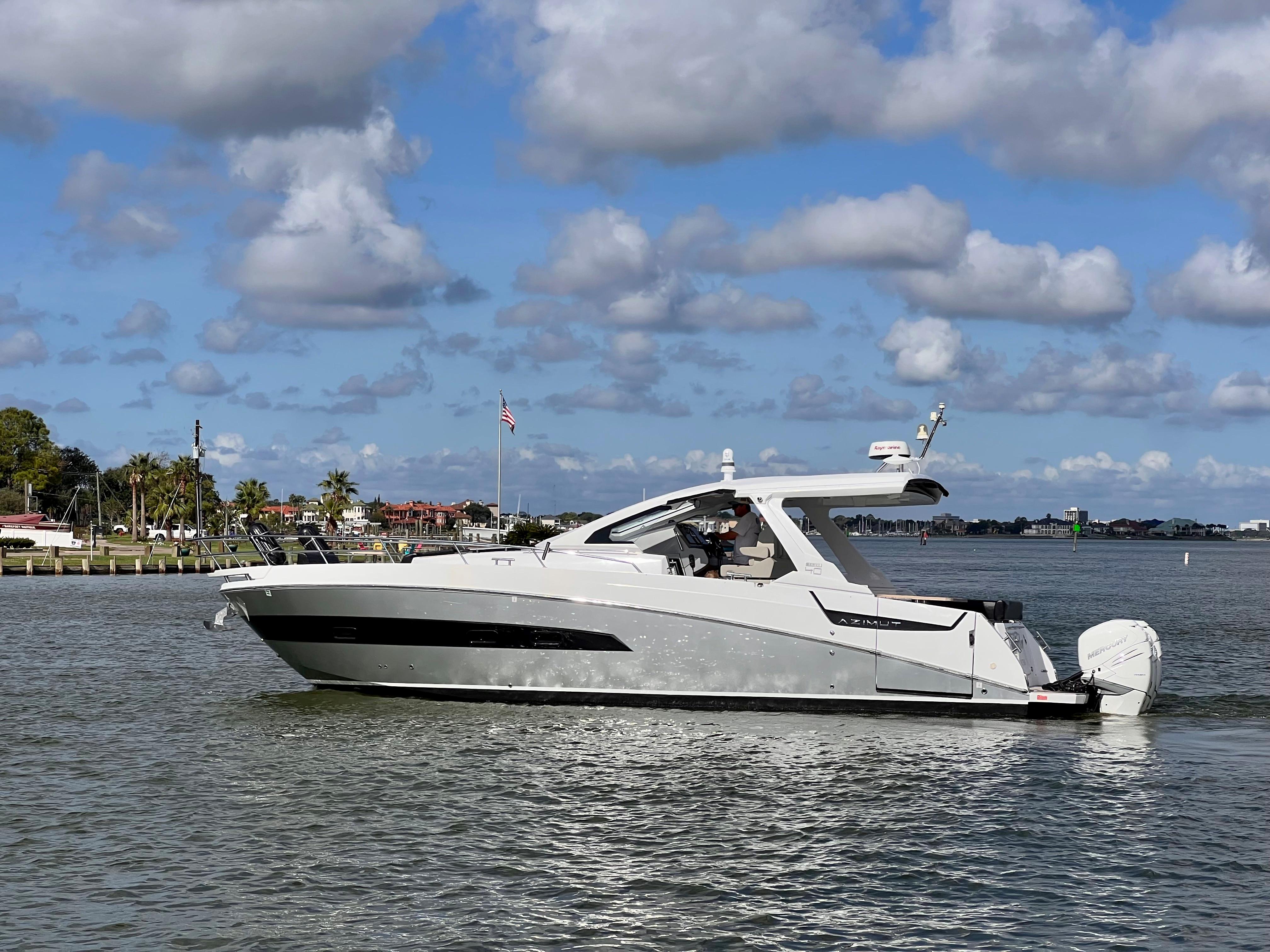 2018 Azimut 40 Verve Express Cruiser for sale - YachtWorld