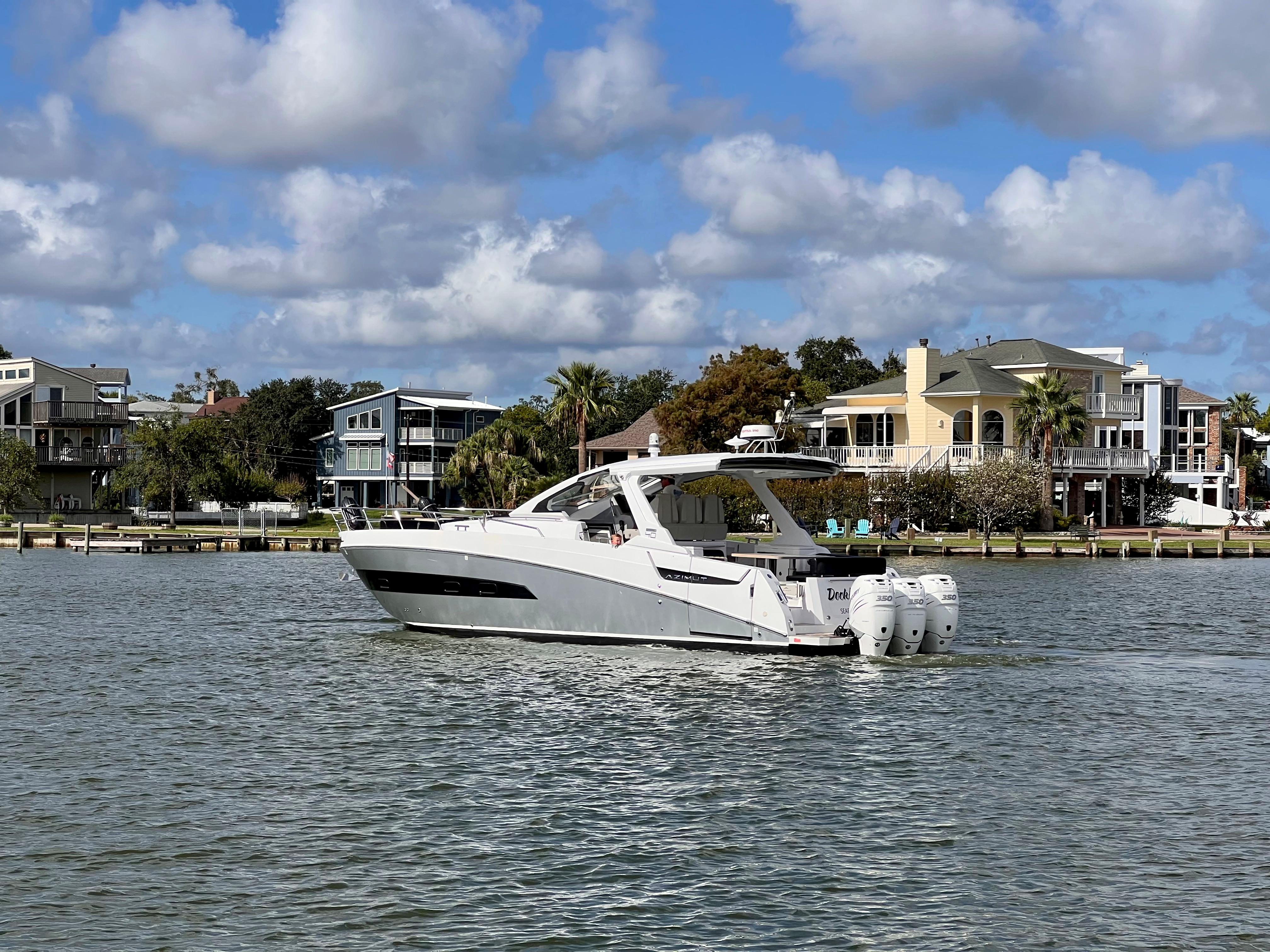 2018 Azimut 40 Verve Express Cruiser for sale - YachtWorld