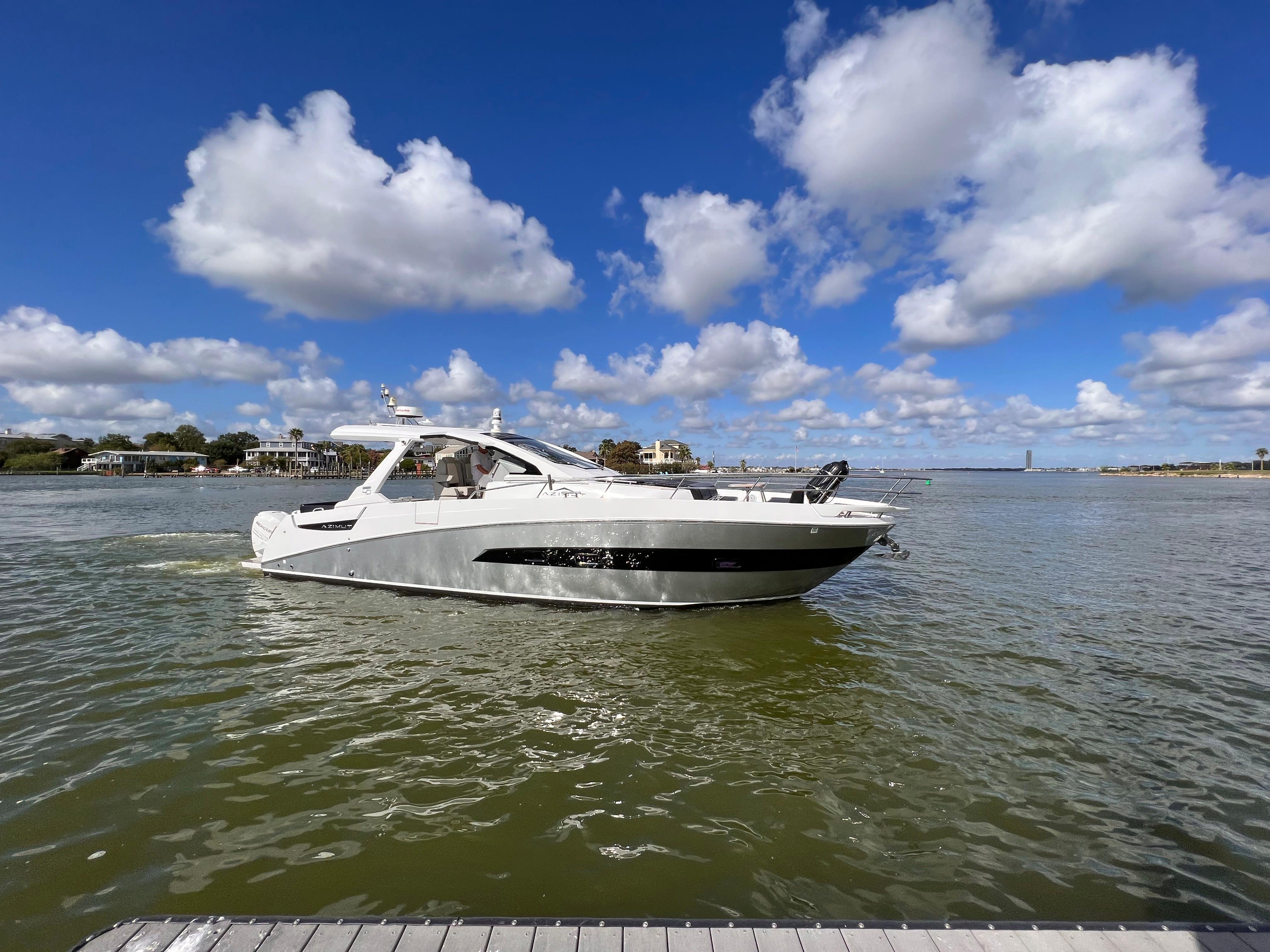 2018 Azimut 40 Verve Express Cruiser for sale - YachtWorld