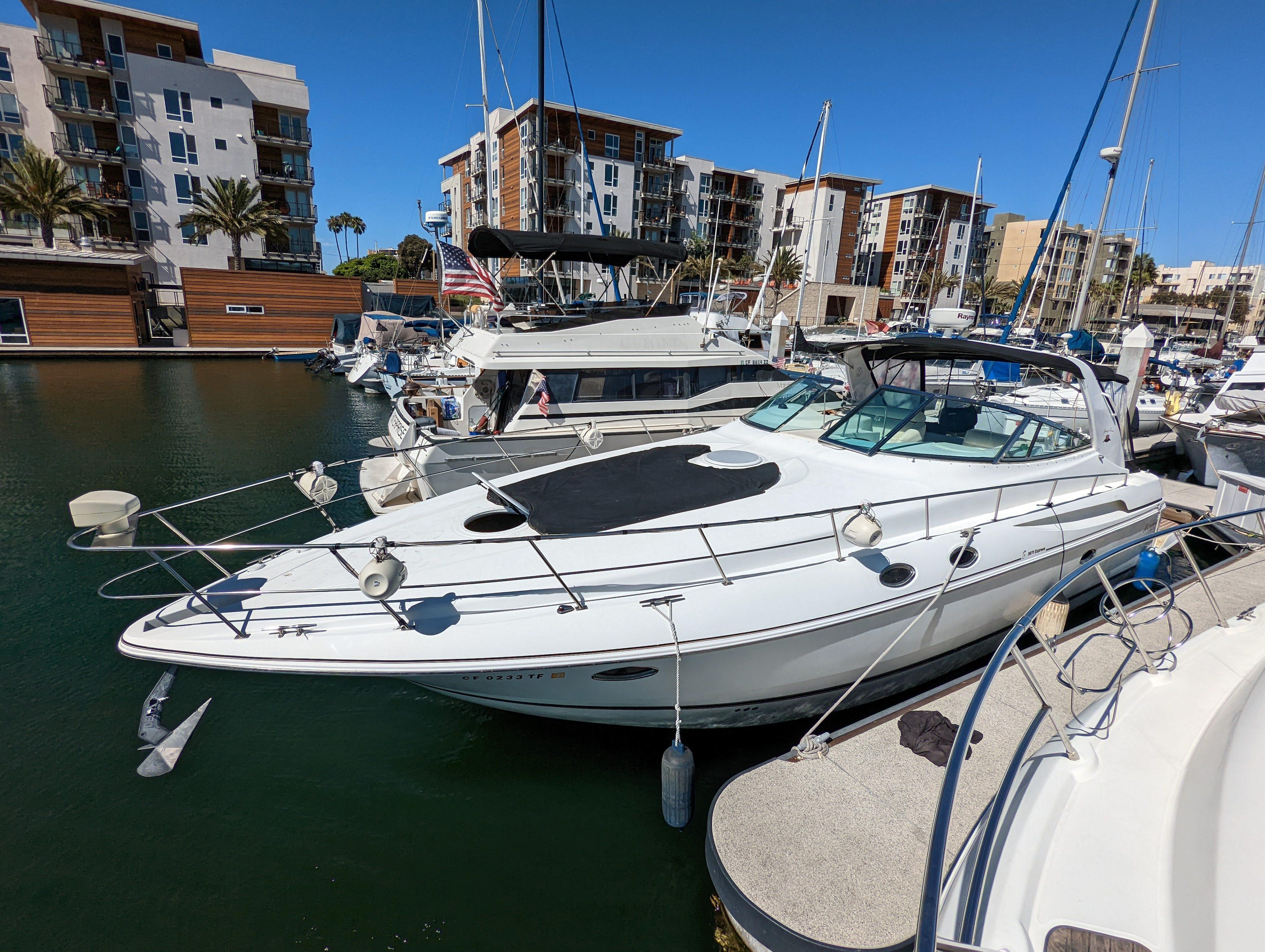 Cruisers Yachts 3870 Express Fiberglass Boat For Sale - Waa2