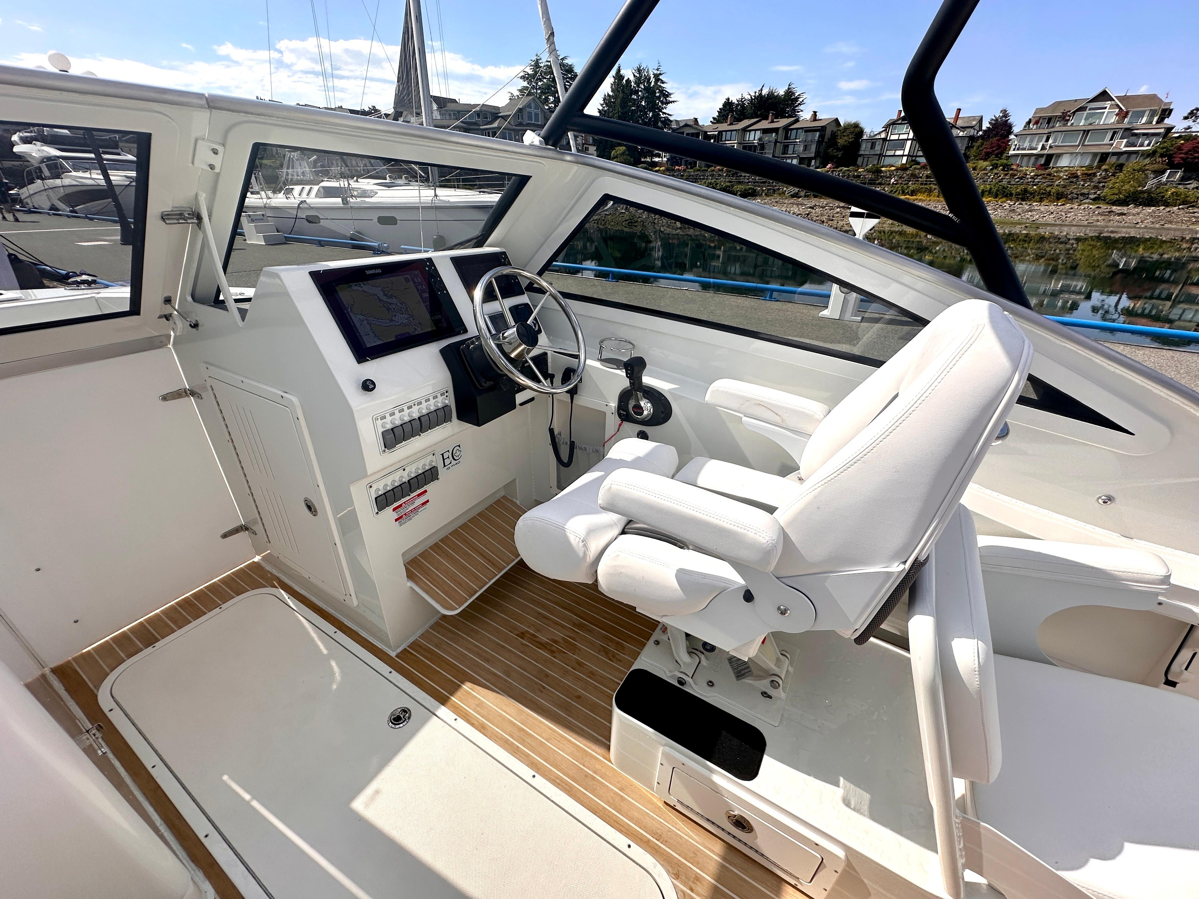 2024 Liquid Metal Marine Custom Dual Console Outboard Dual Console for ...