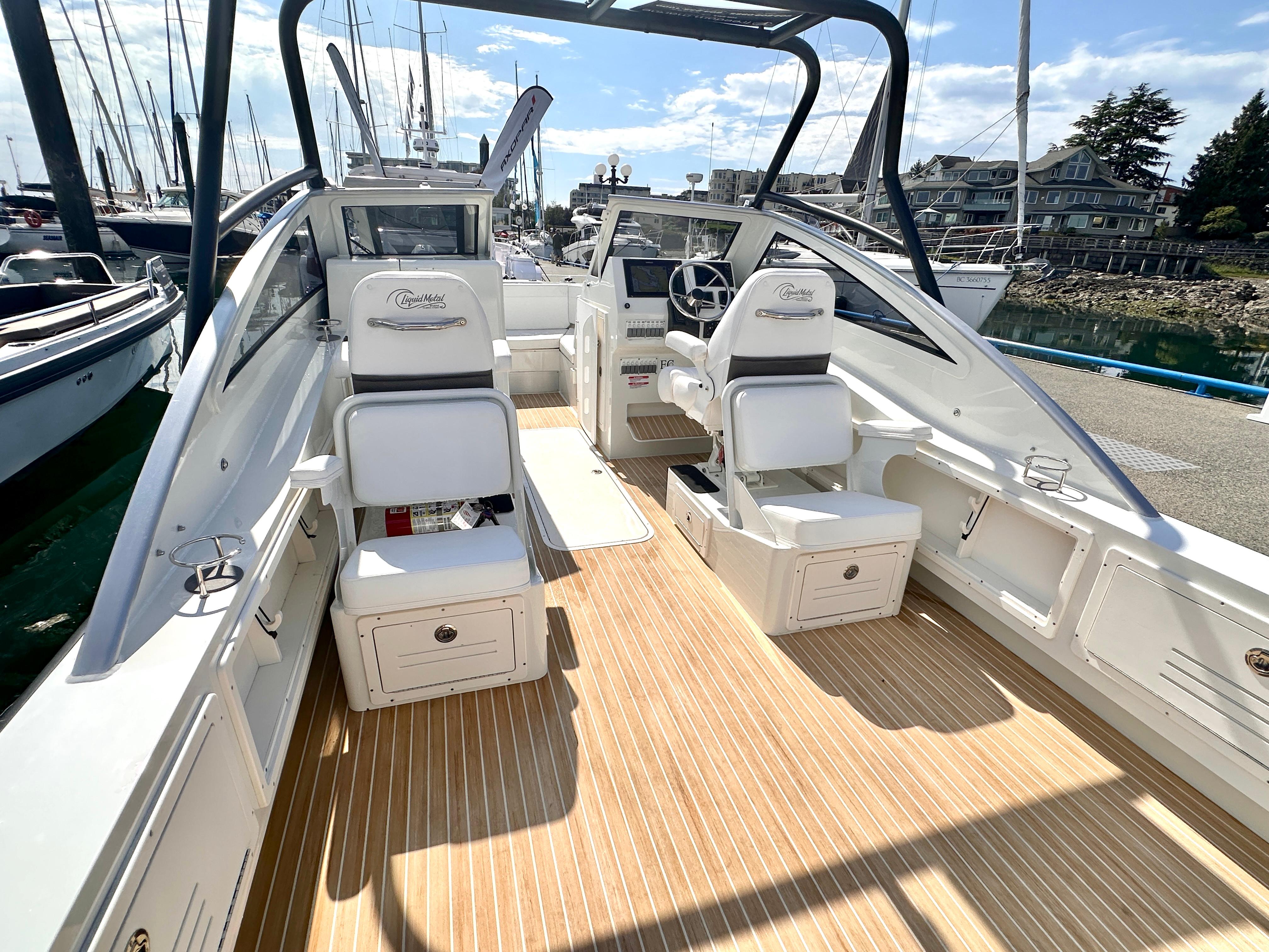 2024 Liquid Metal Marine Custom Dual Console Outboard Dual Console for ...