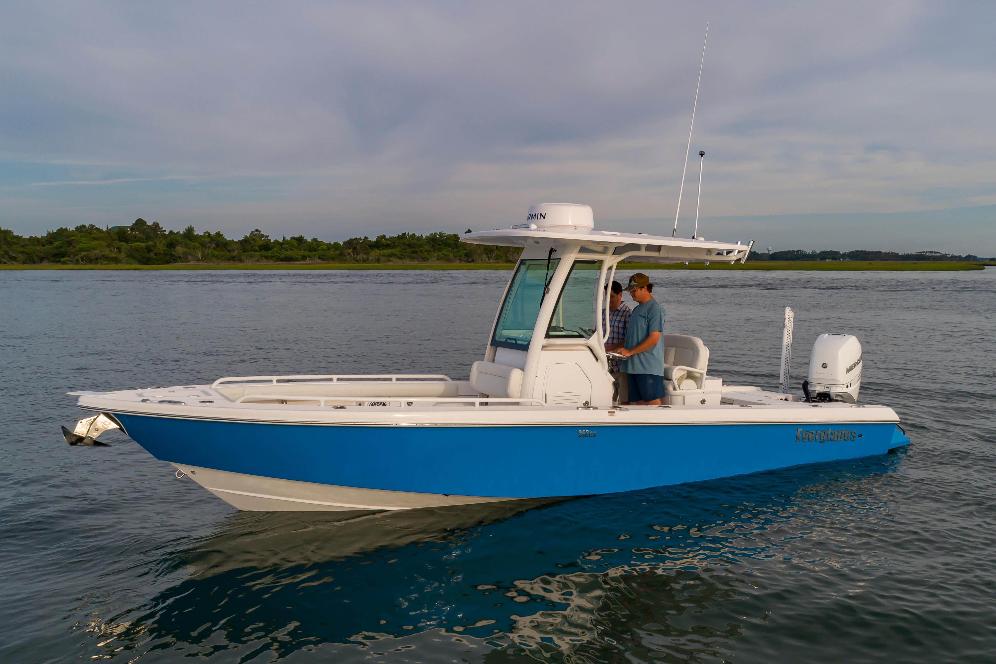 Used 2023 Everglades 253 Center Console - Virginia | TopBoats