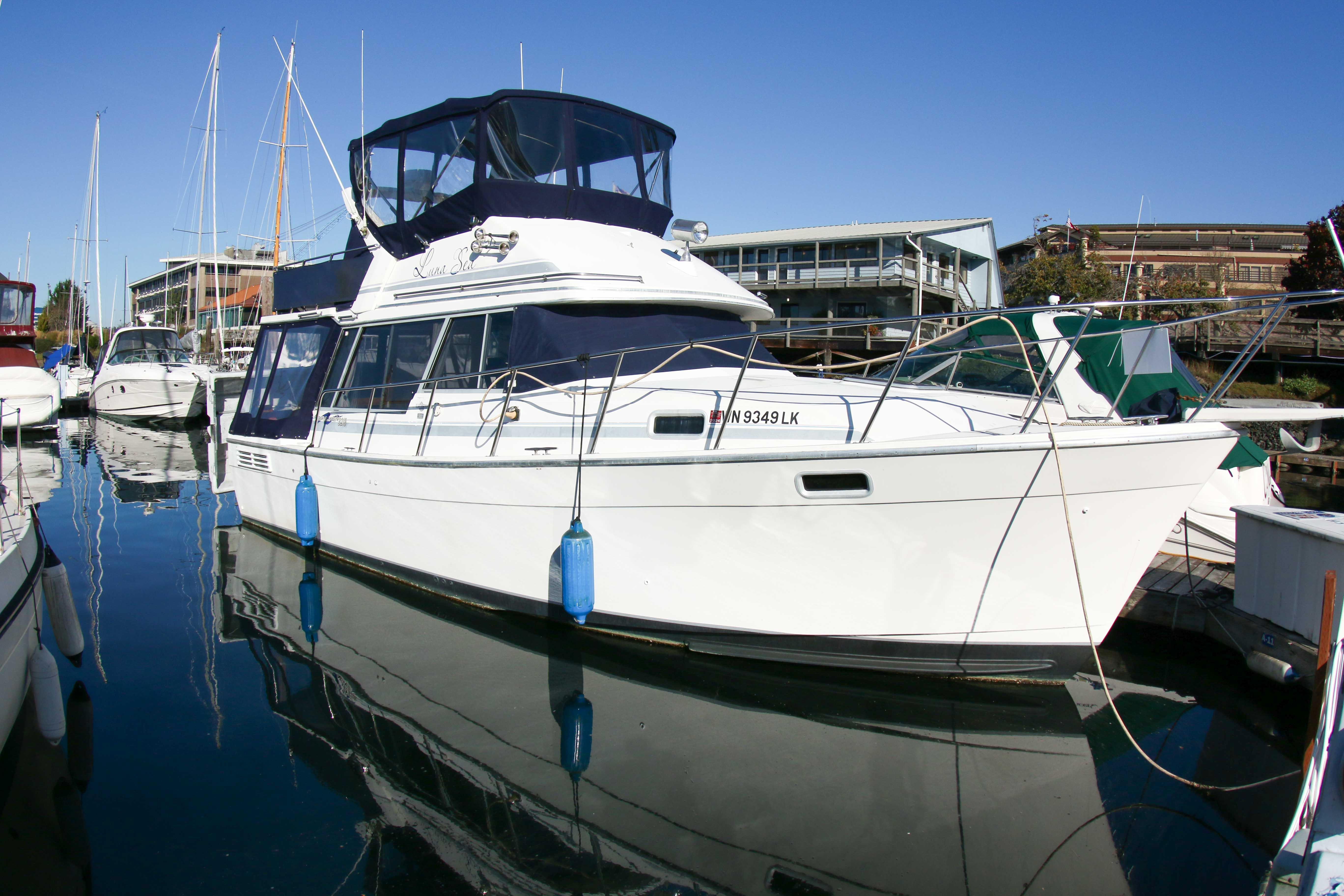 1989 Bayliner 3218 Motoryacht Motor Yacht for sale - YachtWorld