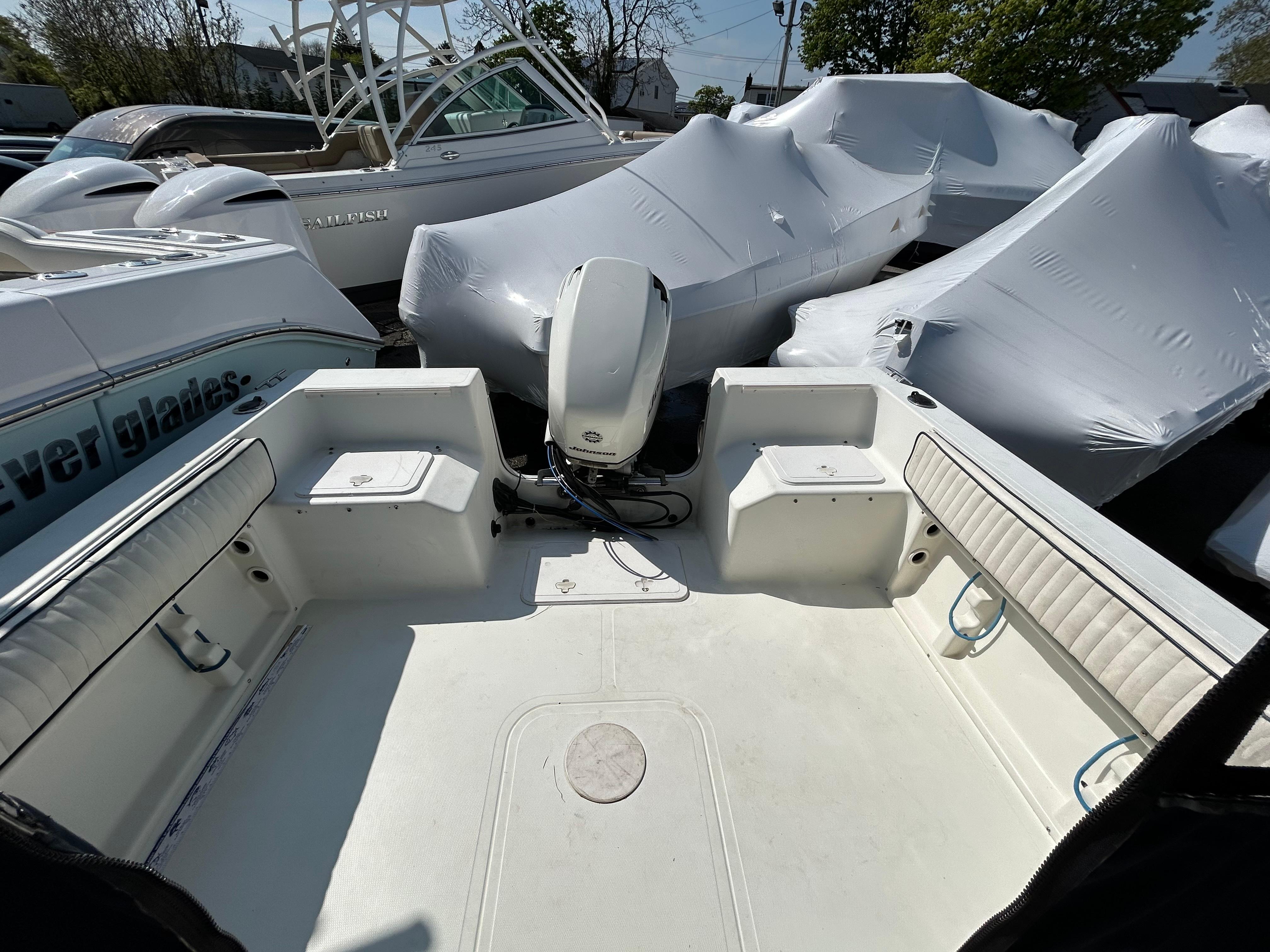 2004 Sea Boss 210 Walkaround Walkaround for sale - YachtWorld