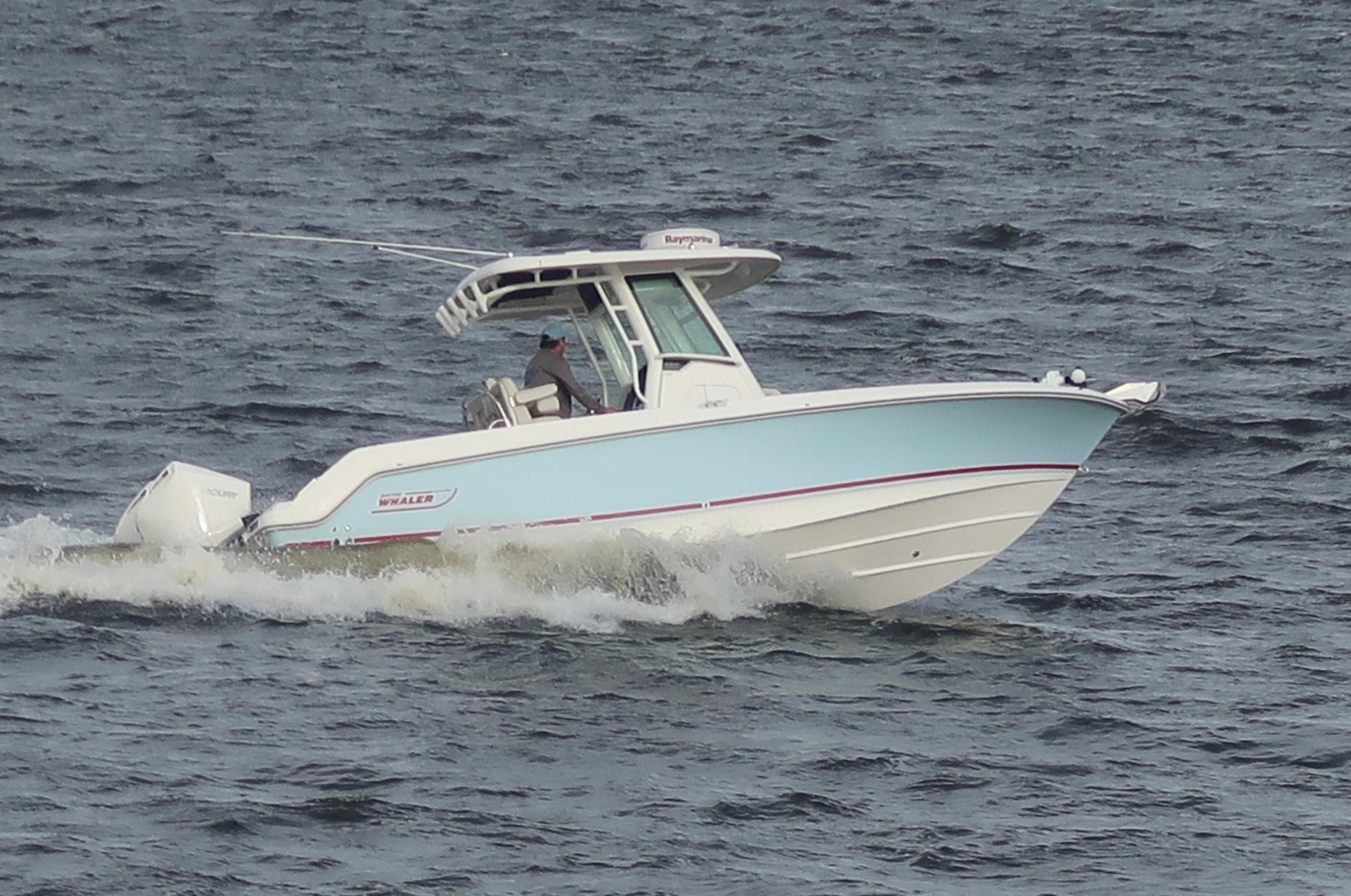 2022 Boston Whaler 250 Outrage Centre Console for sale - YachtWorld