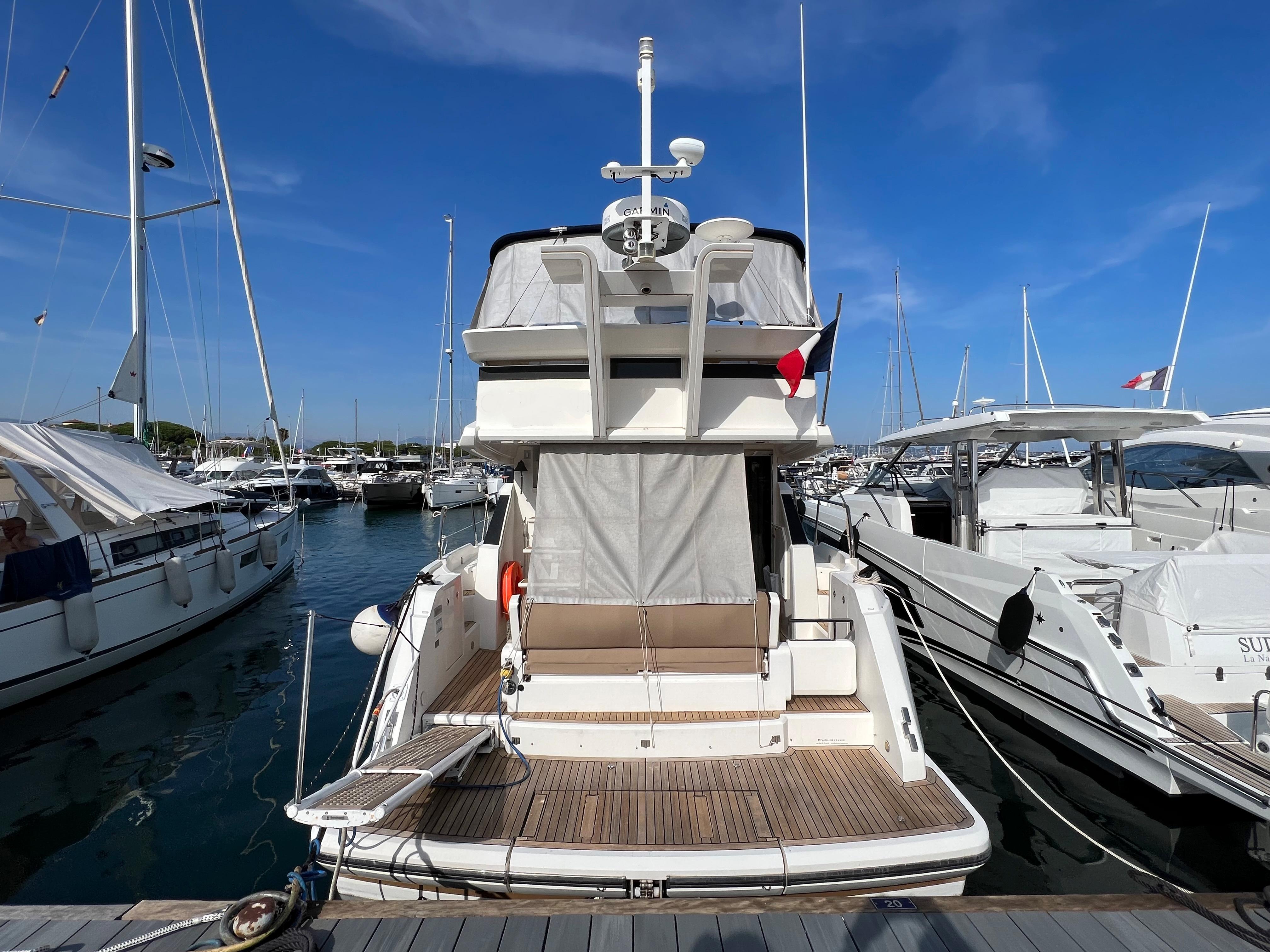2010 Fairline Squadron 42 Cruiser for sale - YachtWorld