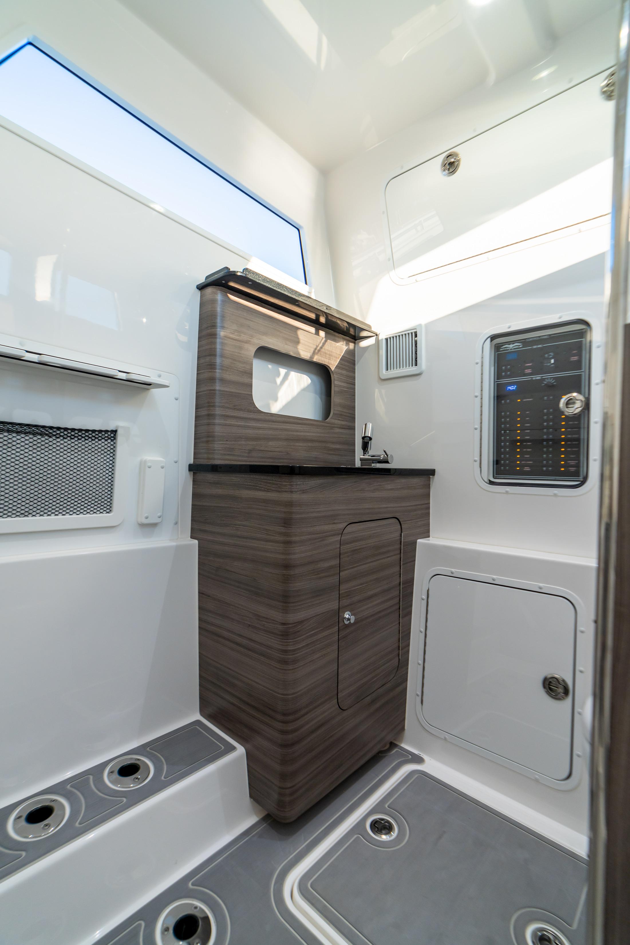 2025 Invincible 43 Open Fisherman Center Console for sale - YachtWorld