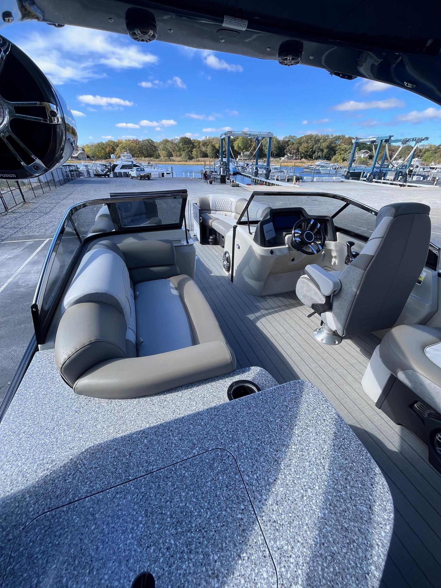 2023 Avalon Excalibur Elite Windshield - 27' Pontoon for sale - YachtWorld