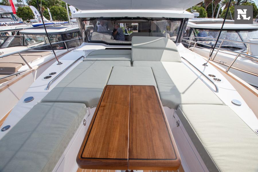 2025 Nimbus 495 Flybridge Flybridge til salgs- YachtWorld