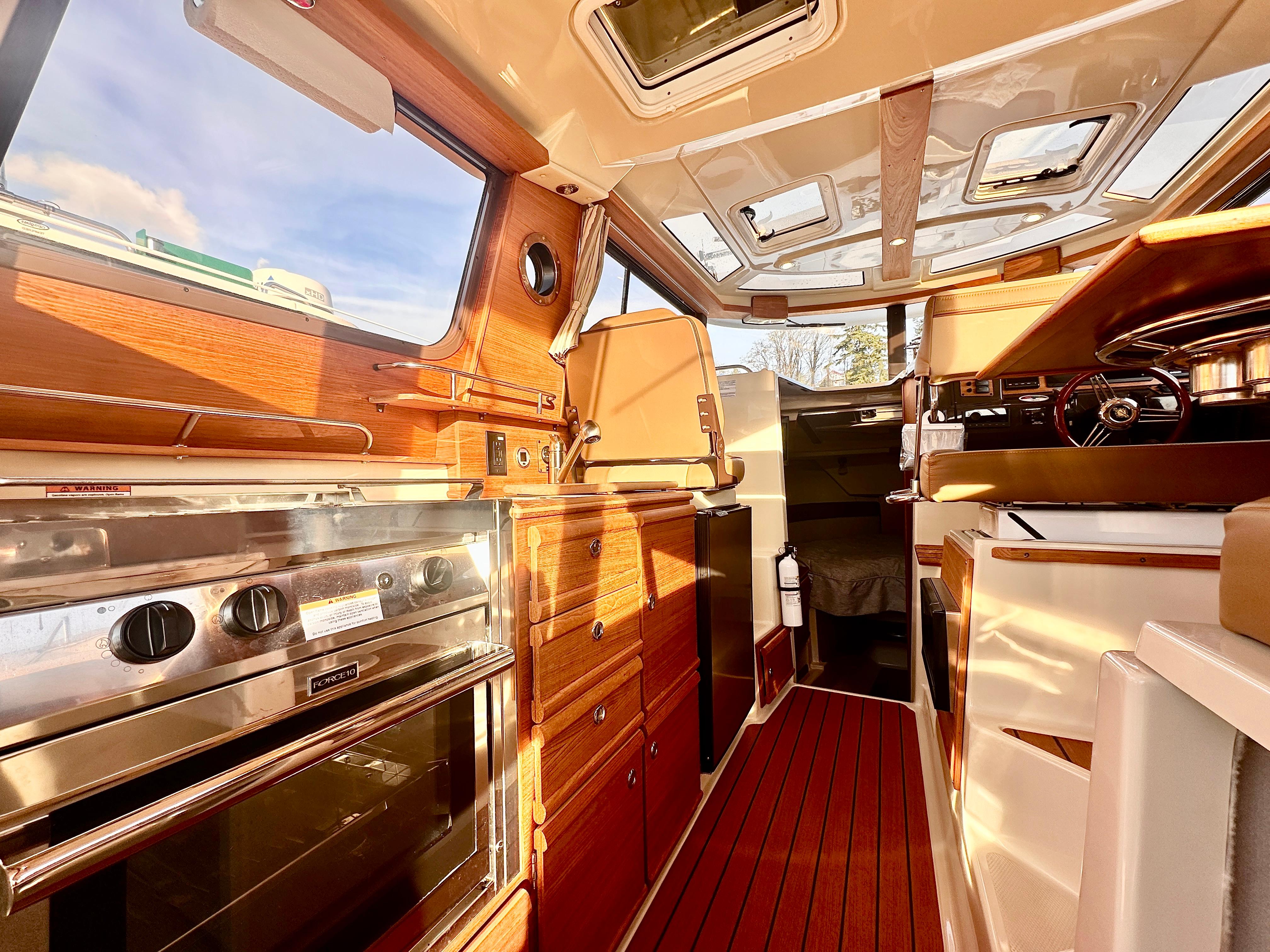 2023 Ranger Tugs R-27 Cuddy Cabin for sale - YachtWorld