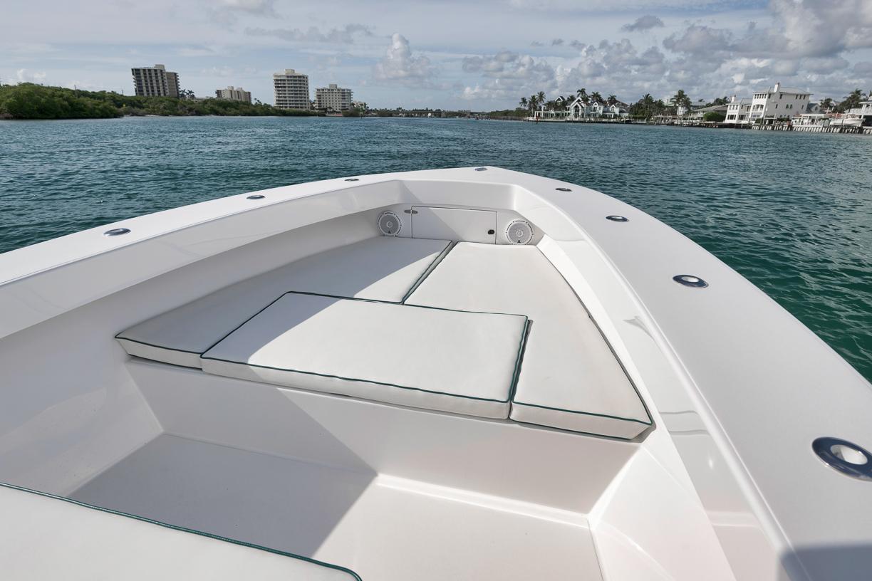 1995 Jupiter 31 Center Console Center Console for sale - YachtWorld