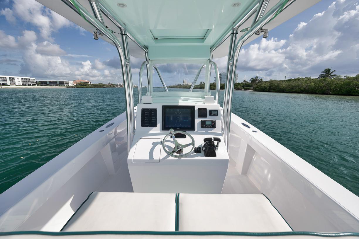 1995 Jupiter 31 Center Console Center Console for sale - YachtWorld