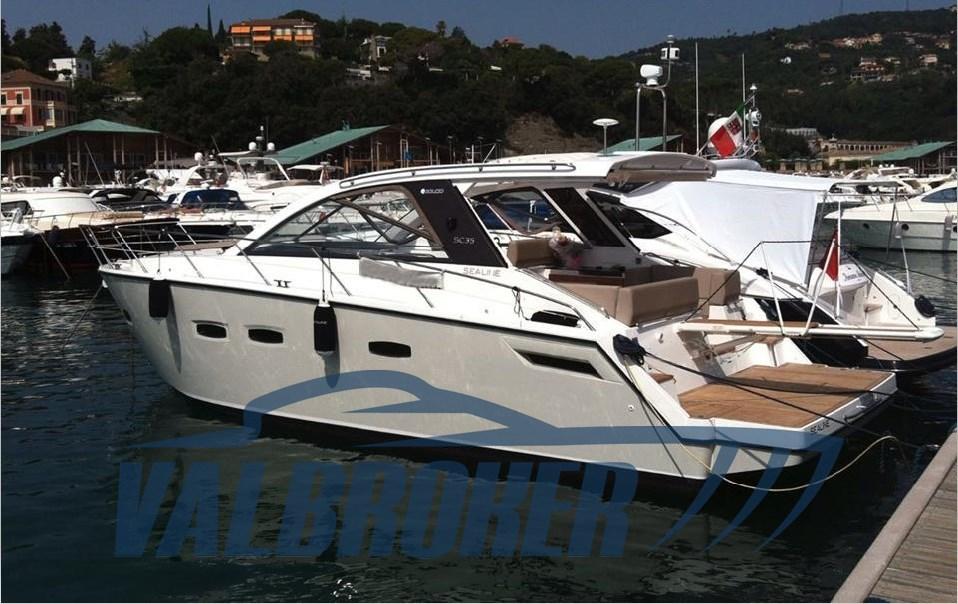 Sealine SC35 | 2011 | 37ft | Boatshop24