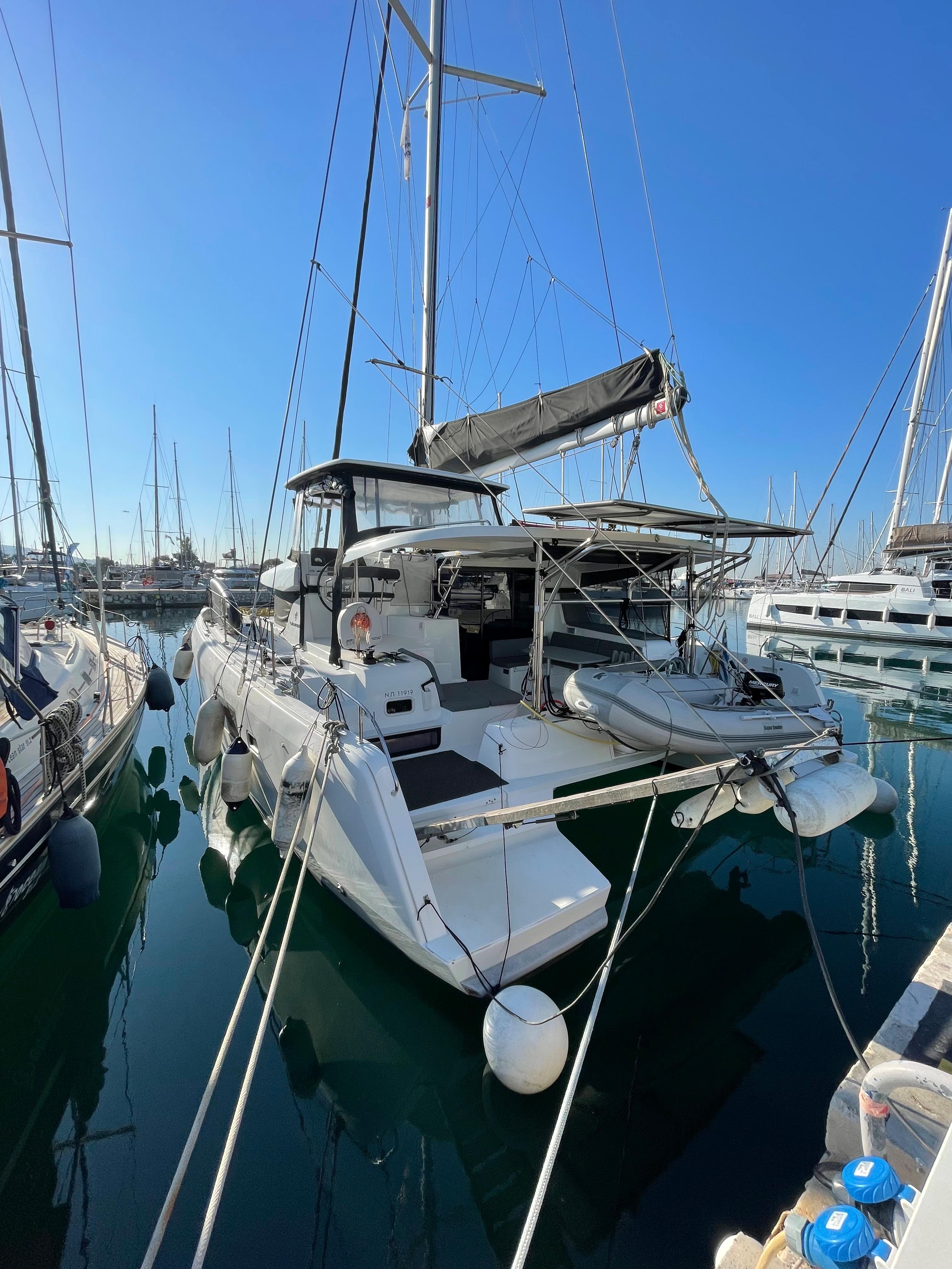 Occasion 2019 Lagoon 42 | YachtFocus